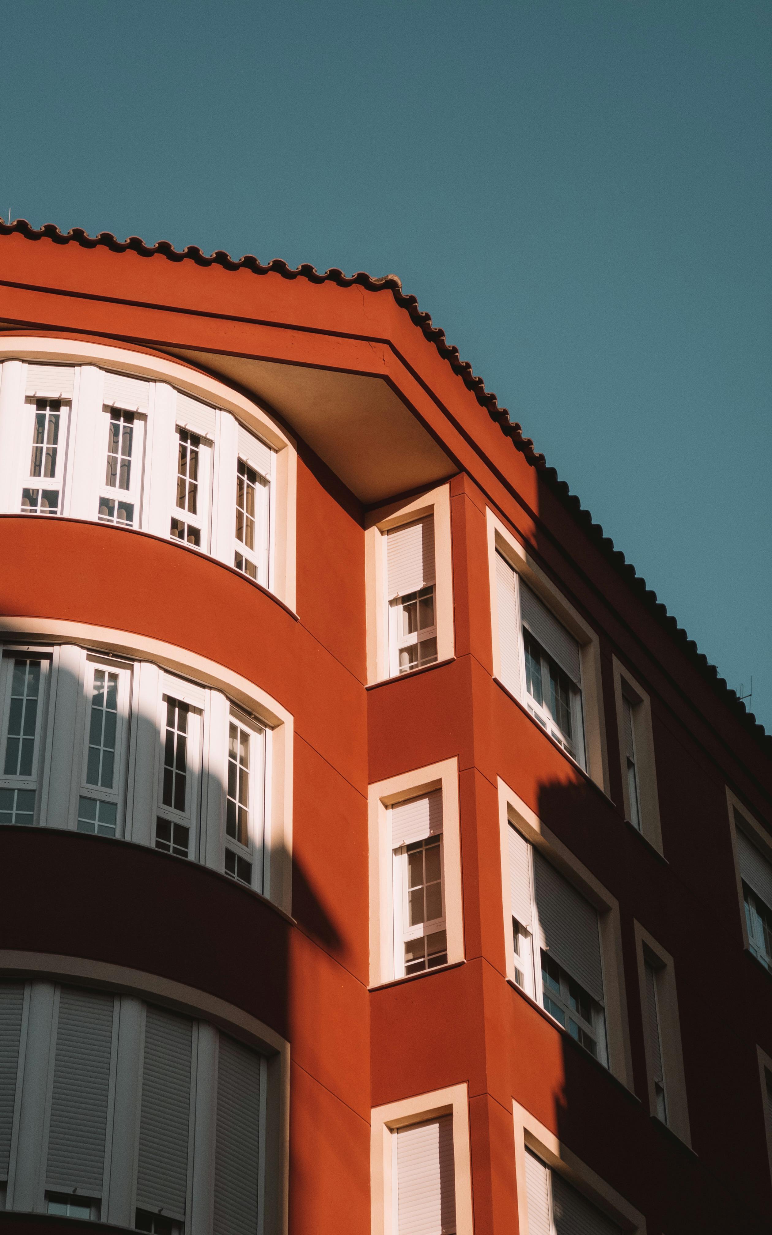 Facade of Corner Tenement · Free Stock Photo