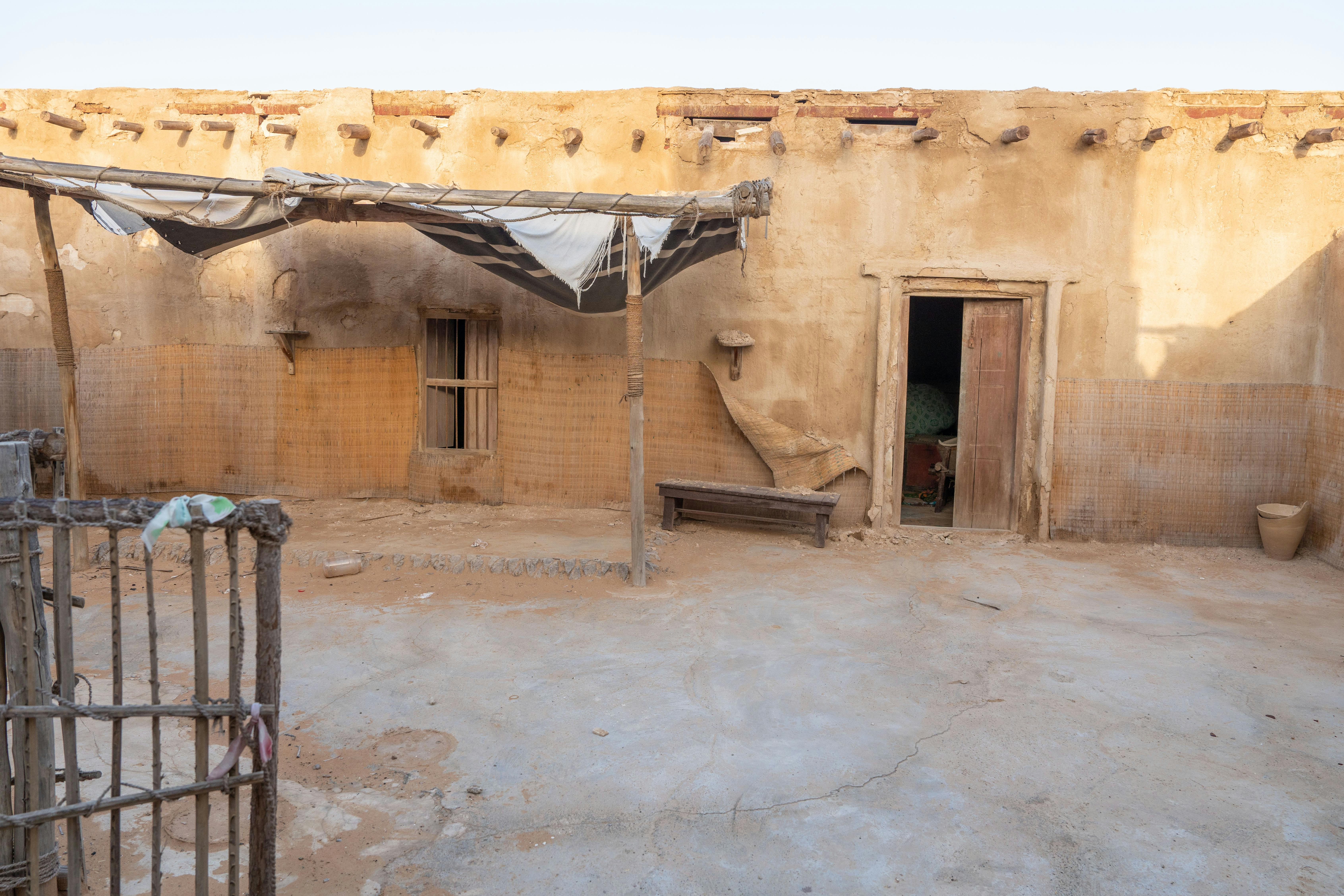 Abandoned Desert Town · Free Stock Photo