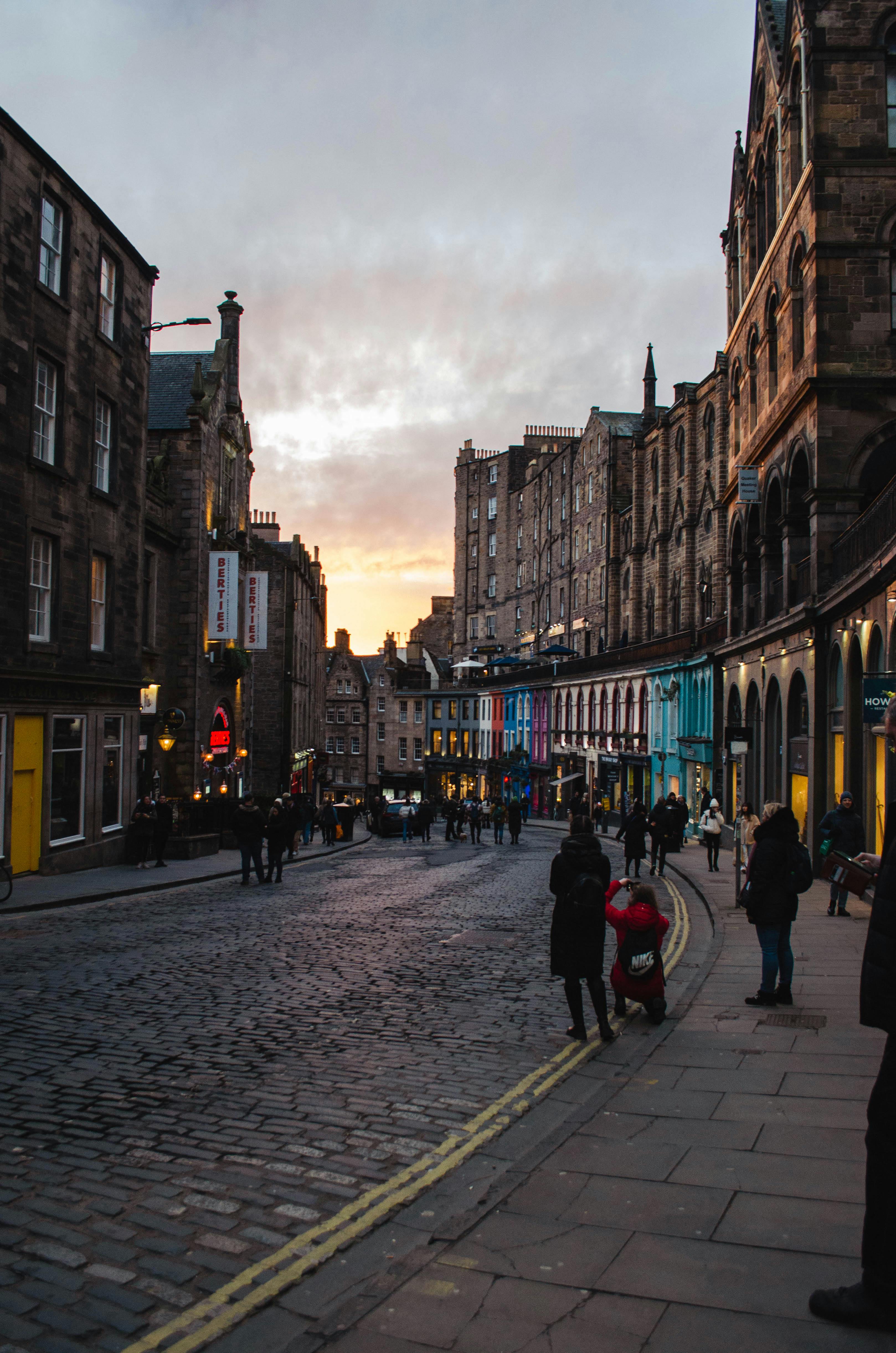A Cobblestone Street in Edinburgh, Scotland · Free Stock Photo