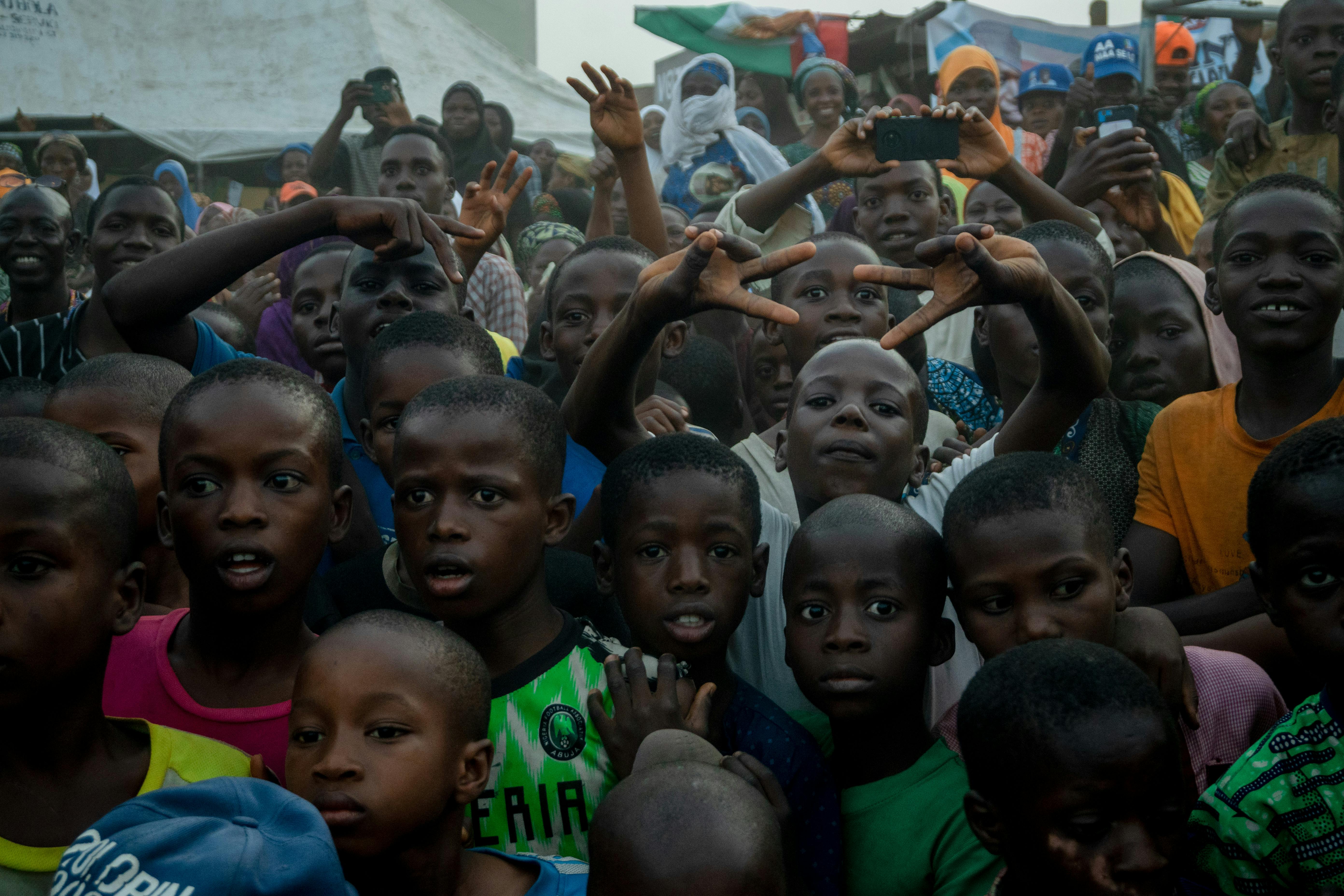 Gathering of Kids and Adults · Free Stock Photo