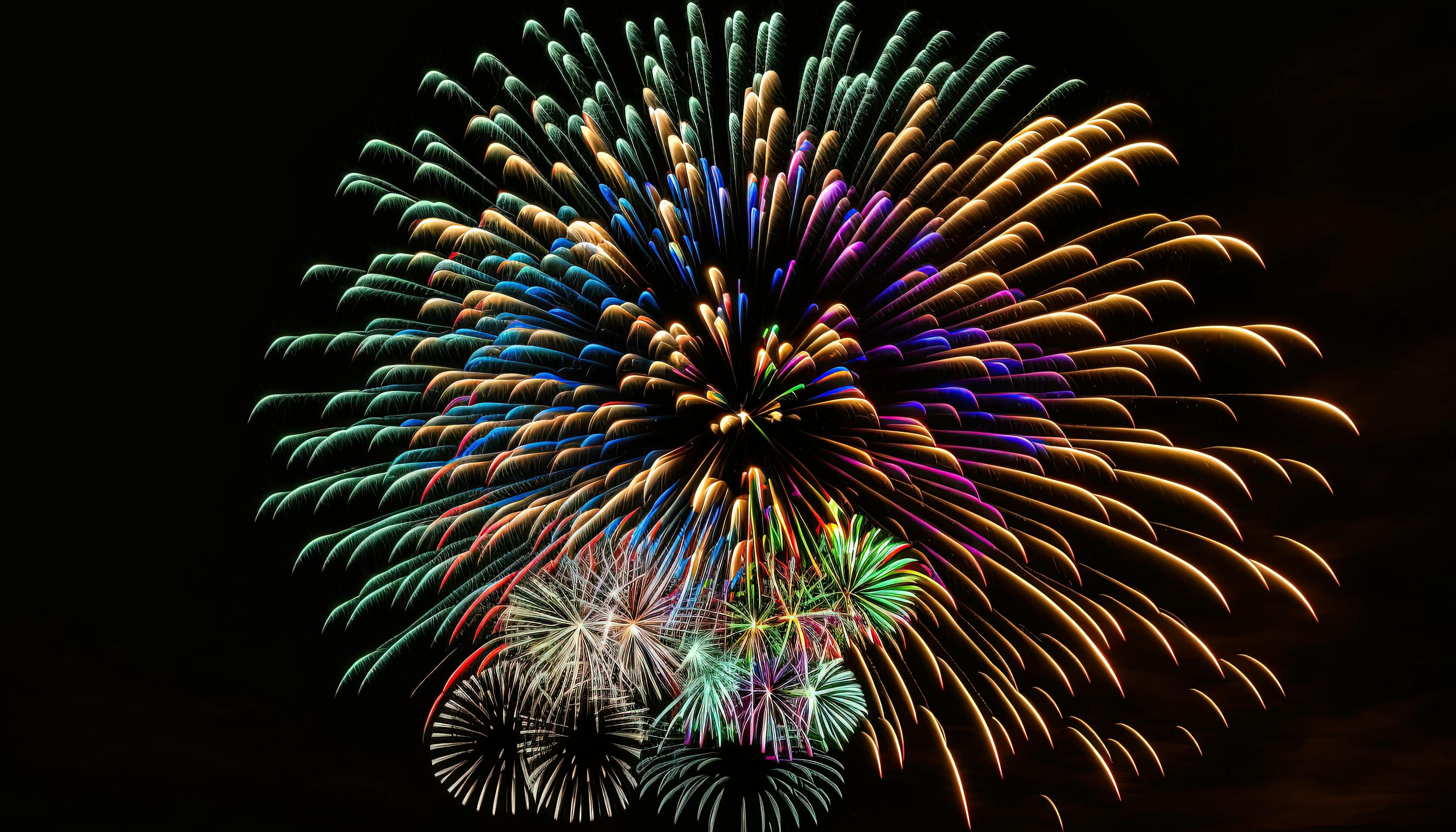 Colorful Fireworks Display · Free Stock Photo