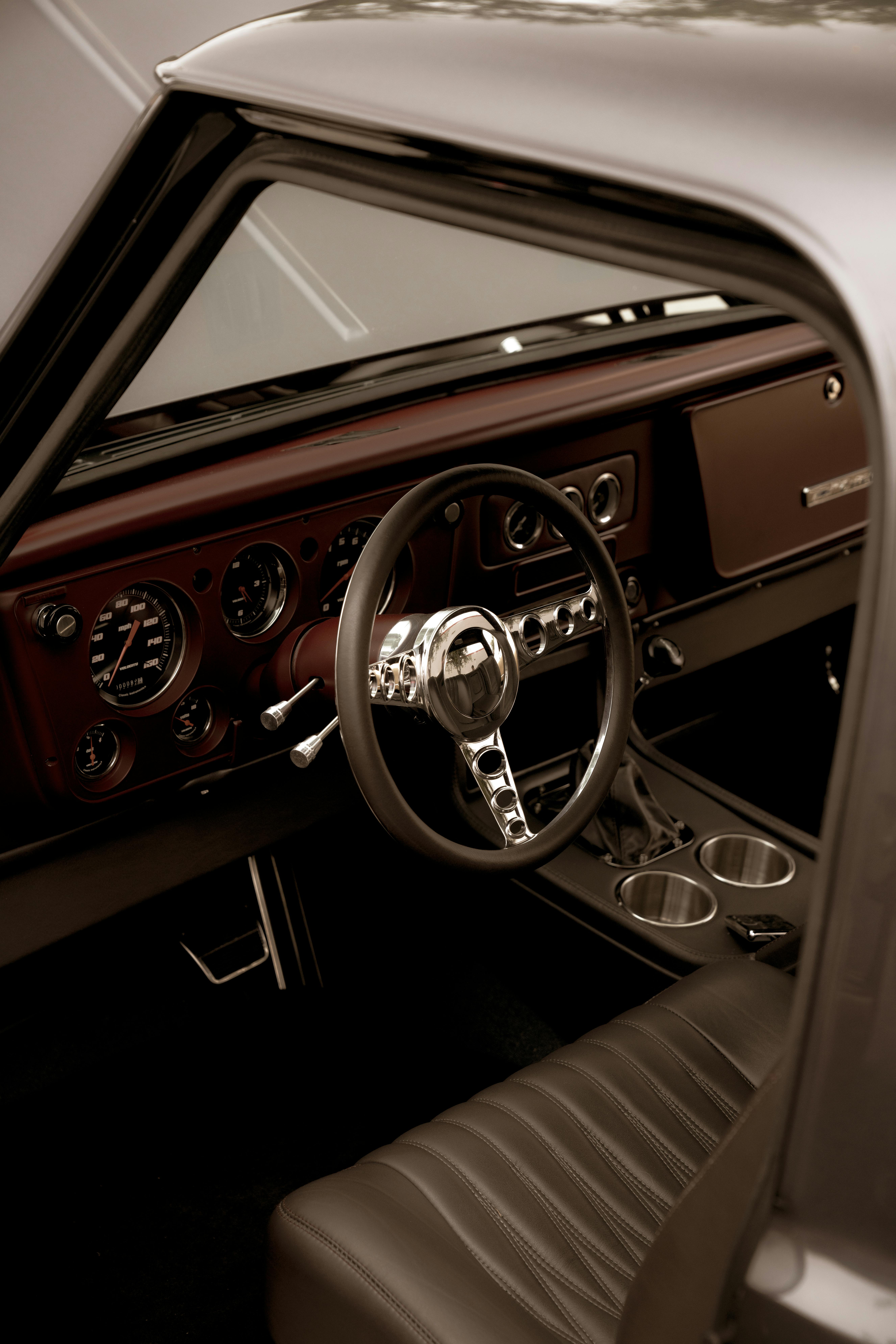 View of interior of vintage car · Free Stock Photo
