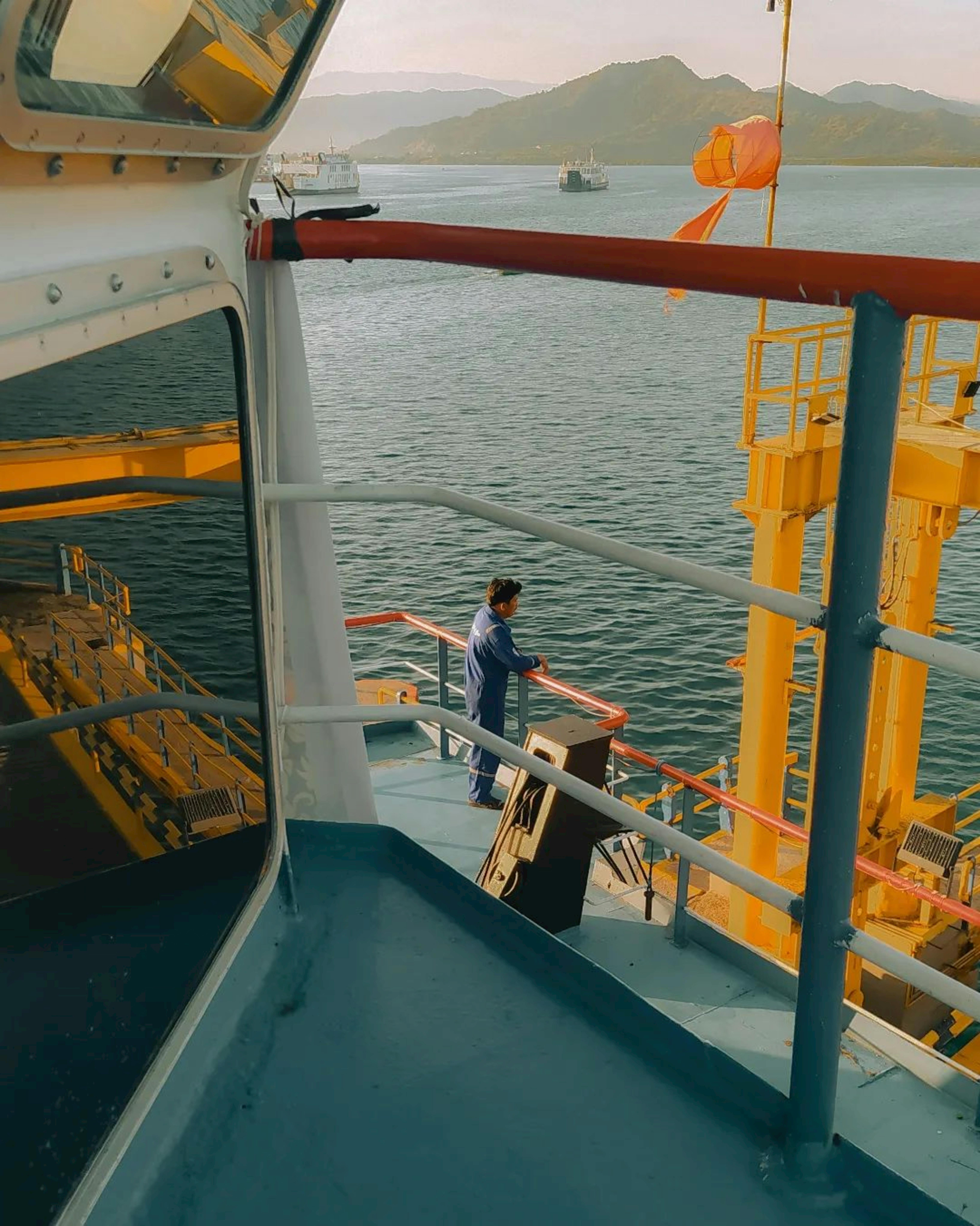 Man on Ship · Free Stock Photo