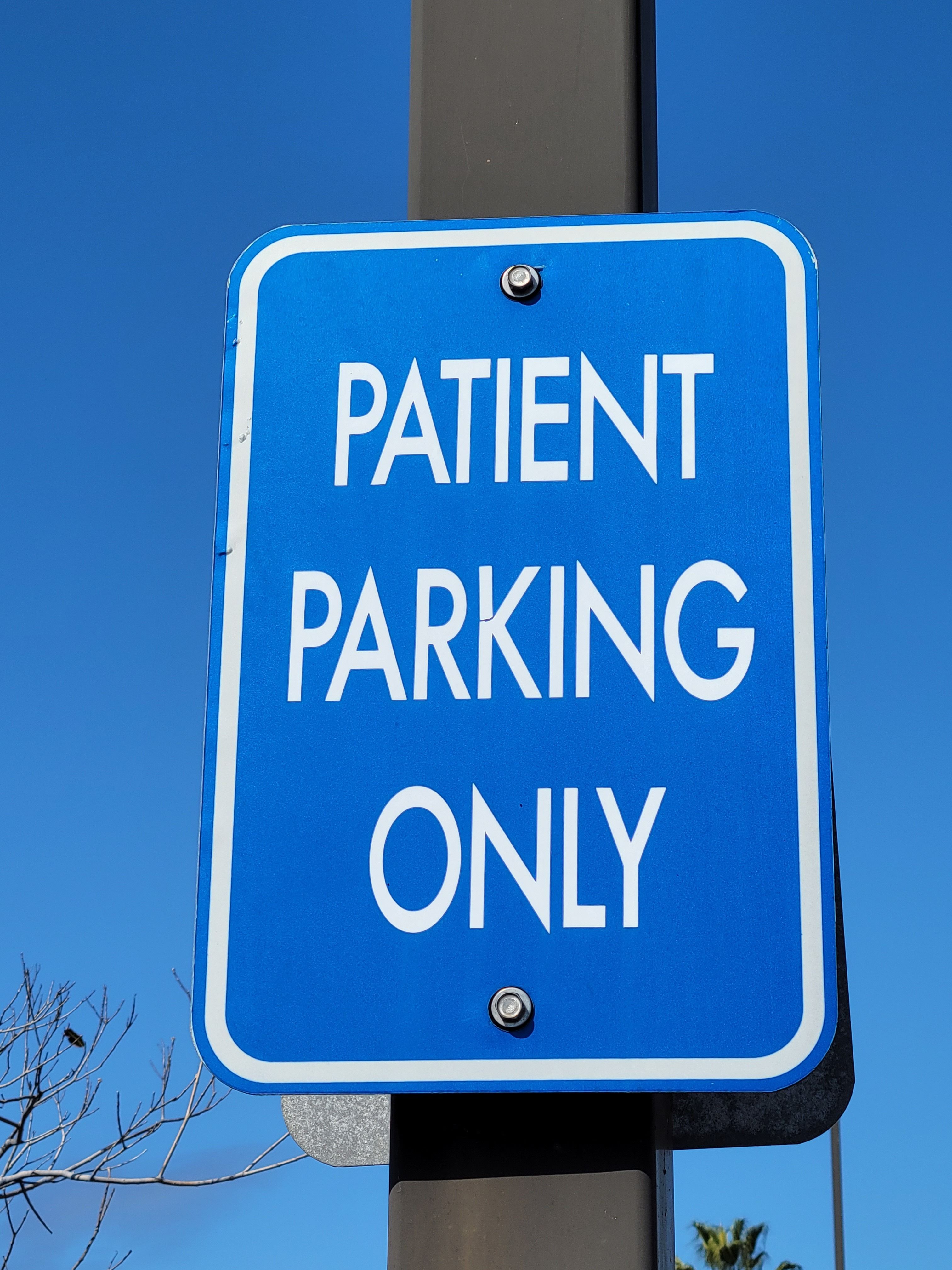 Close-up of an Information Sign · Free Stock Photo
