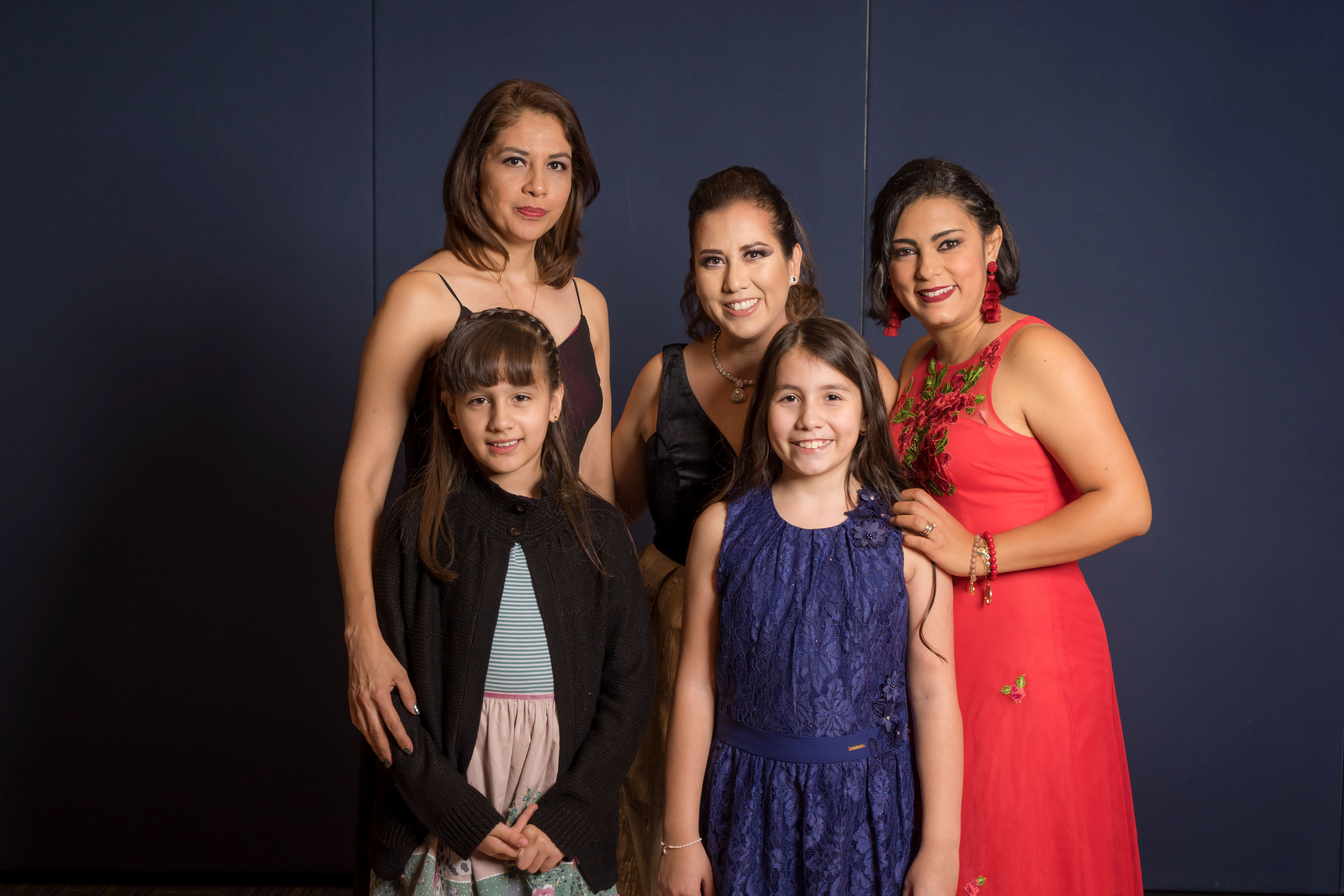 Family With Three Children Photos, Download The BEST Free Family With ...