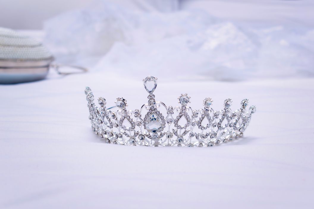 What does royalties in business mean? Types & Uses
