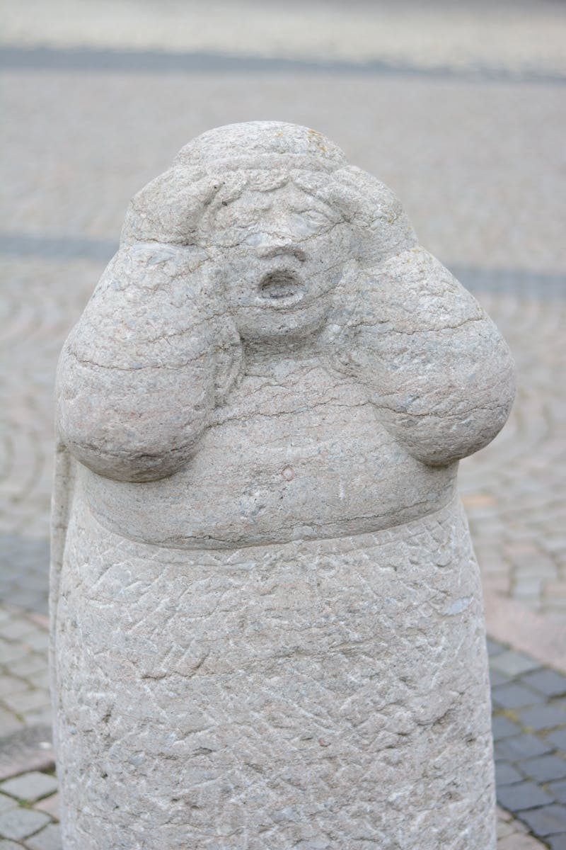 Statue Screaming Photos, Download The BEST Free Statue Screaming Stock ...