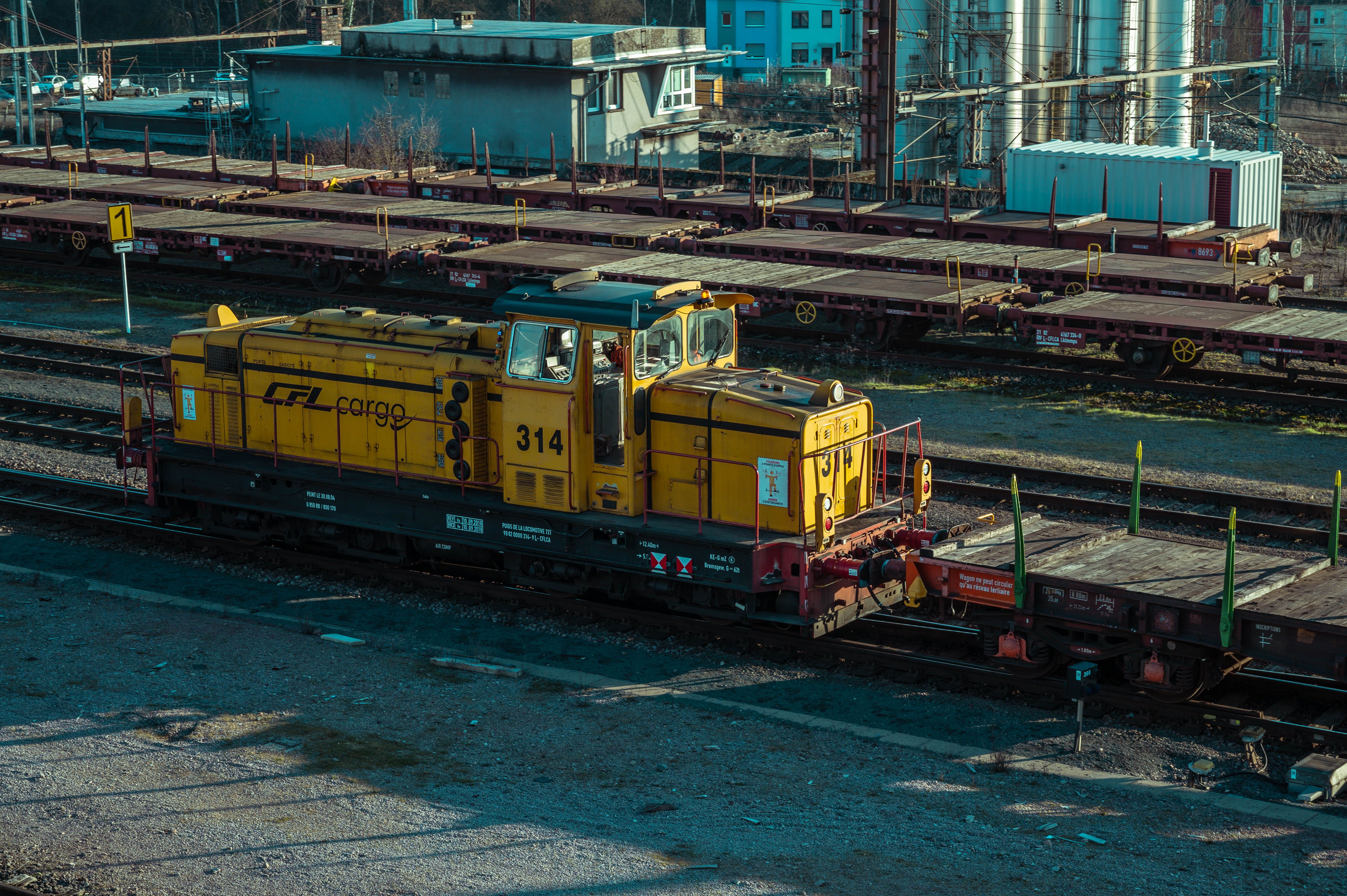 Idling Train Photos, Download The BEST Free Idling Train Stock Photos ...