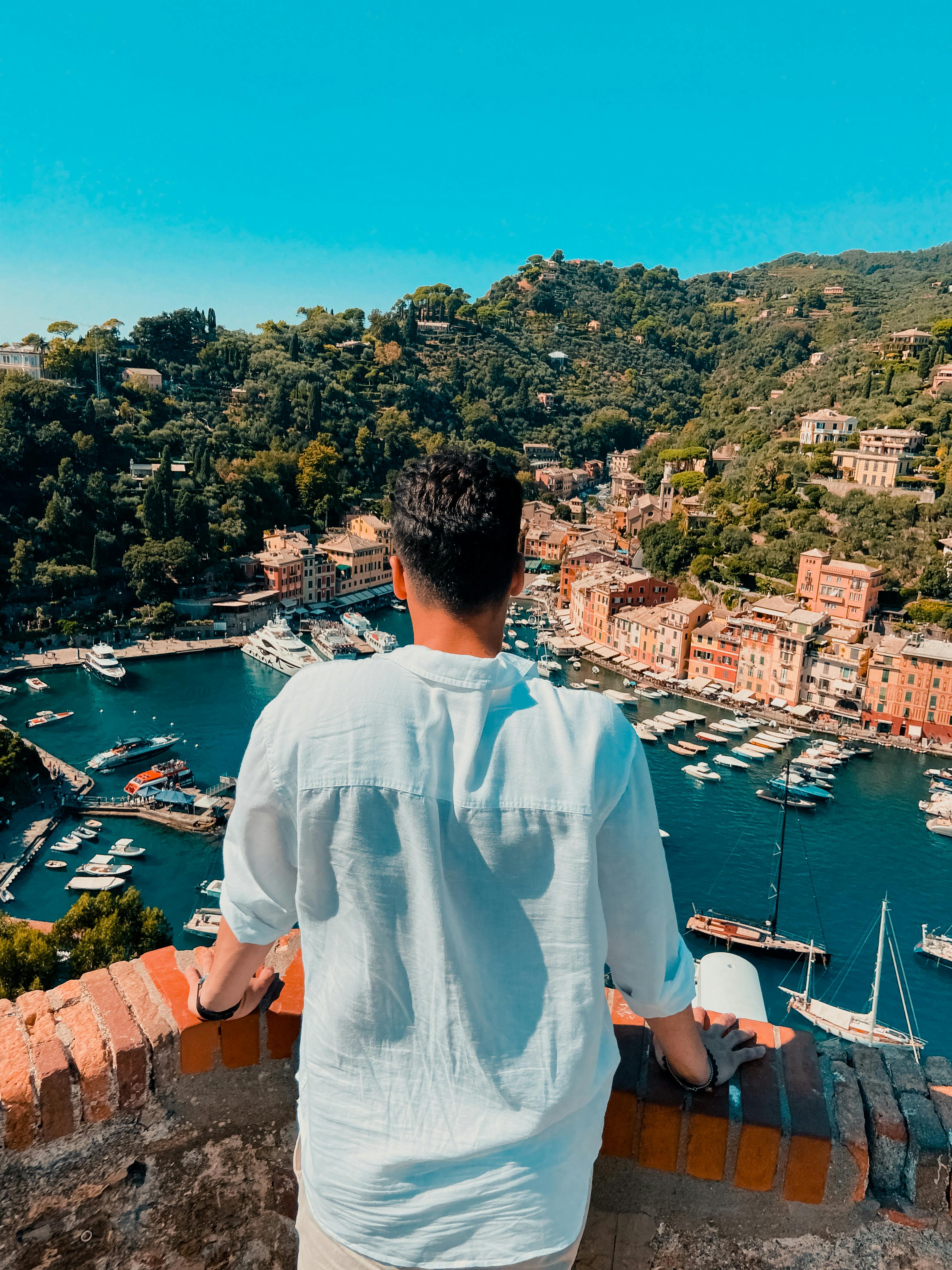 Man Overlooking City Photos, Download The BEST Free Man Overlooking ...