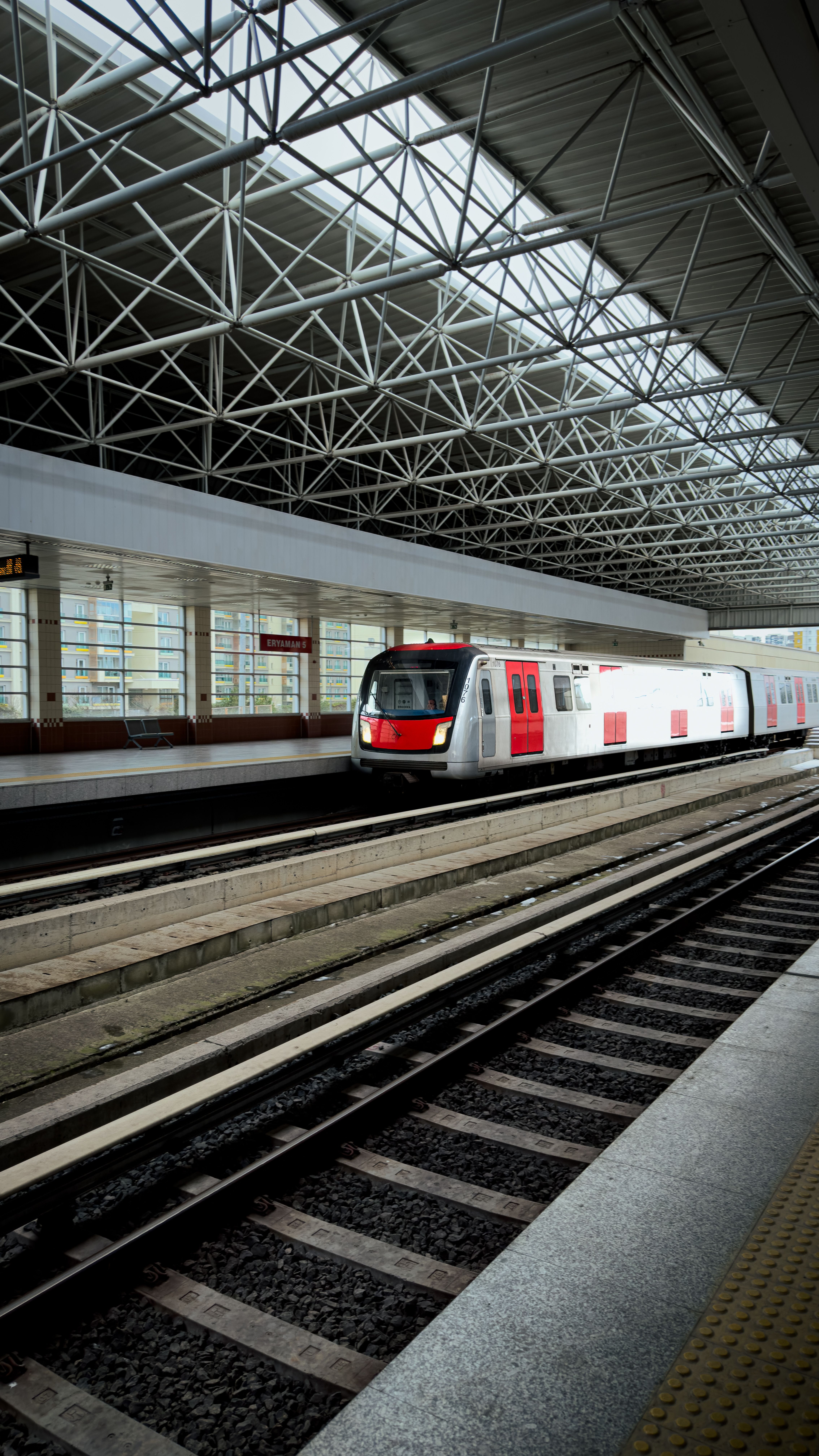 Train at Railway Station · Free Stock Photo
