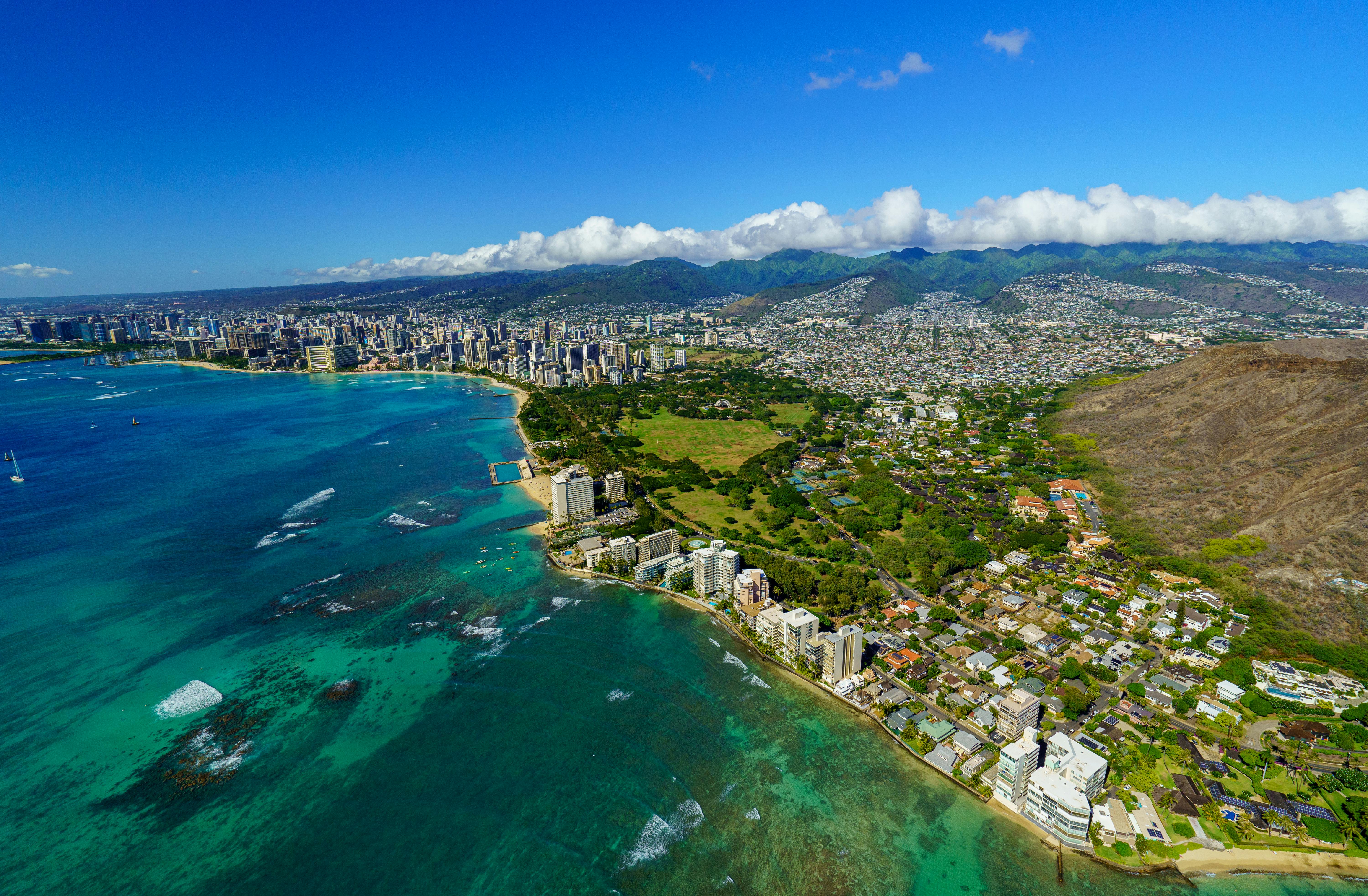 An aerial view of honolulu, hawaii · Free Stock Photo
