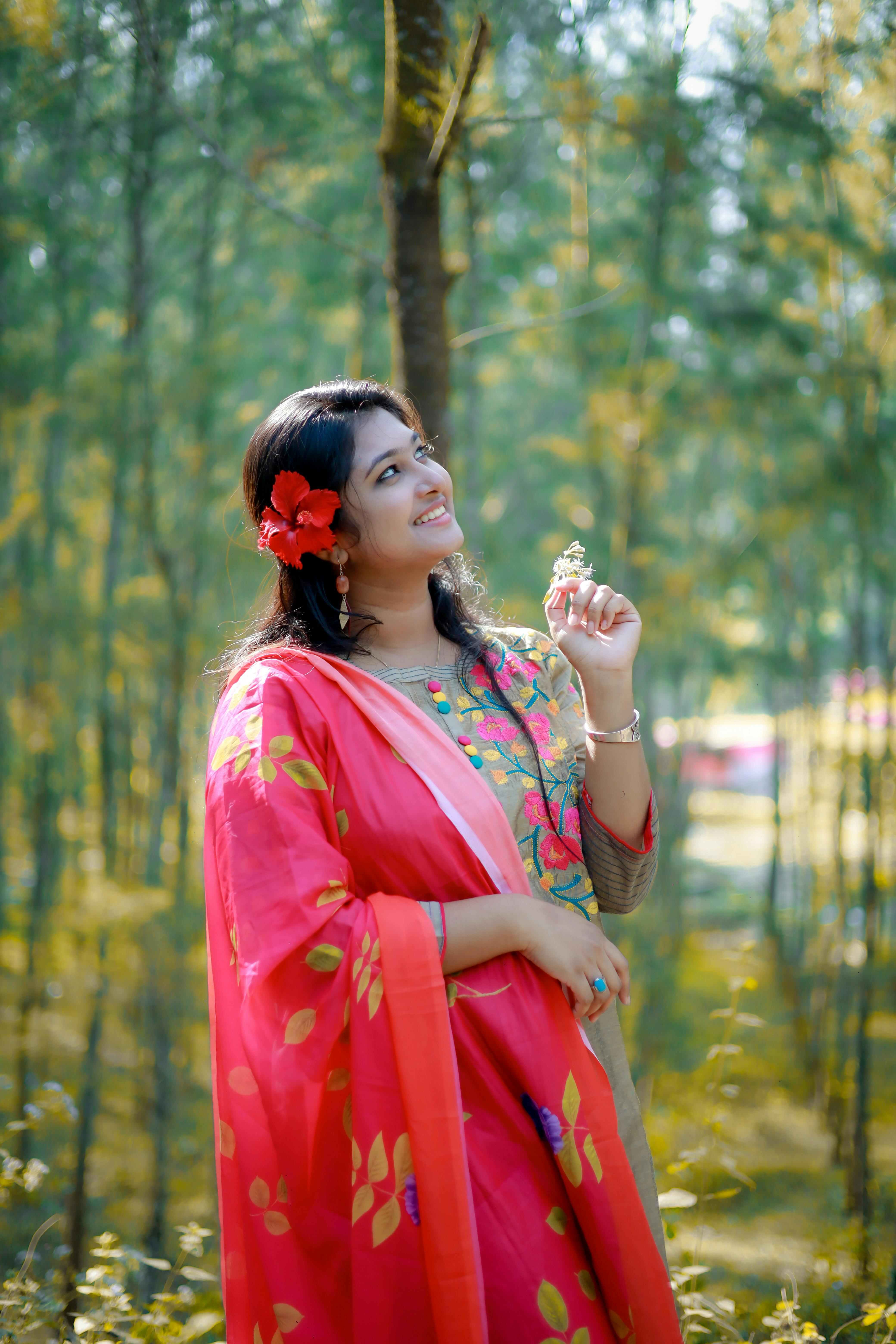 Sari Listra Photos, Download The BEST Free Sari Listra Stock Photos ...