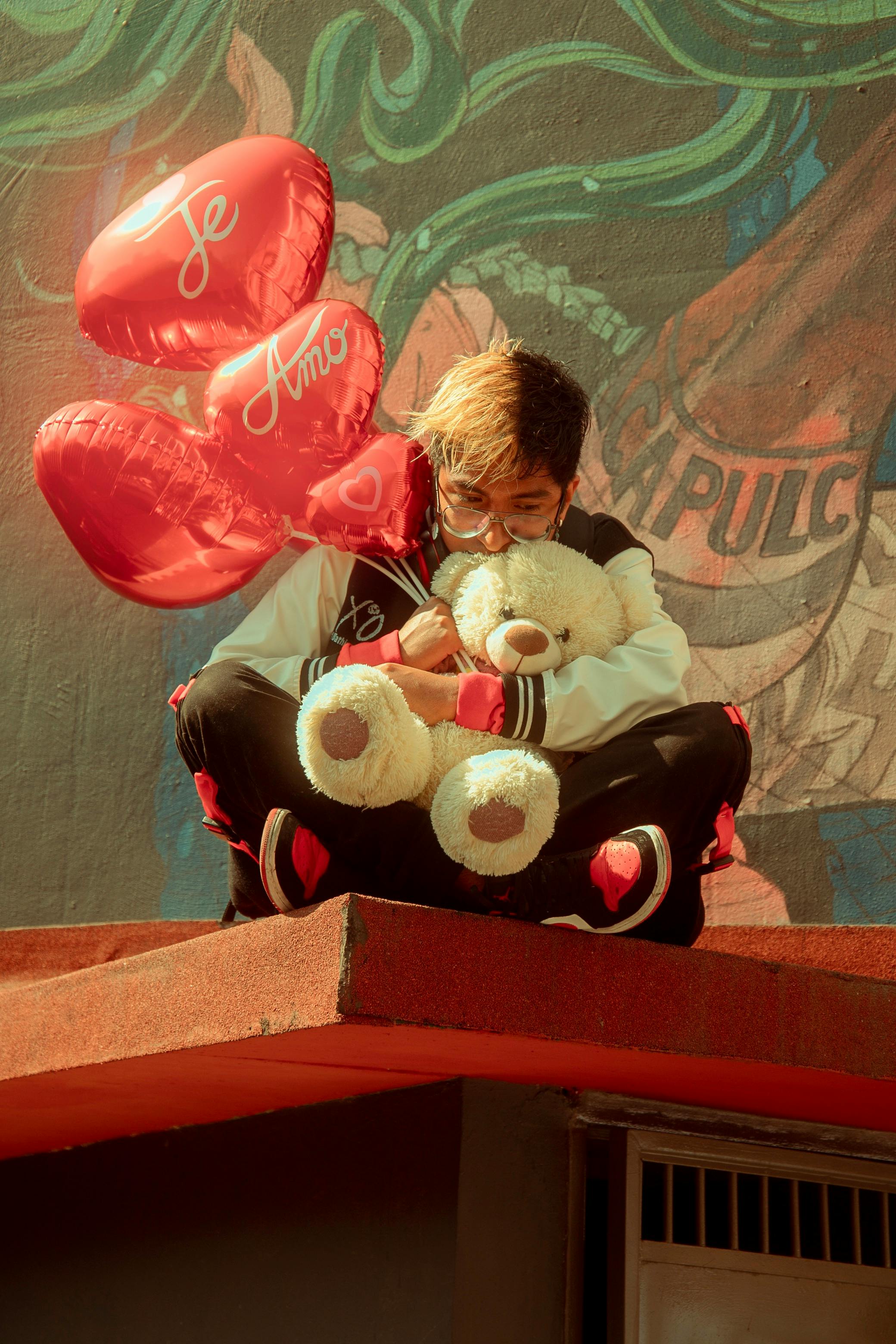 Man Apologizing Photos, Download The BEST Free Man Apologizing Stock ...