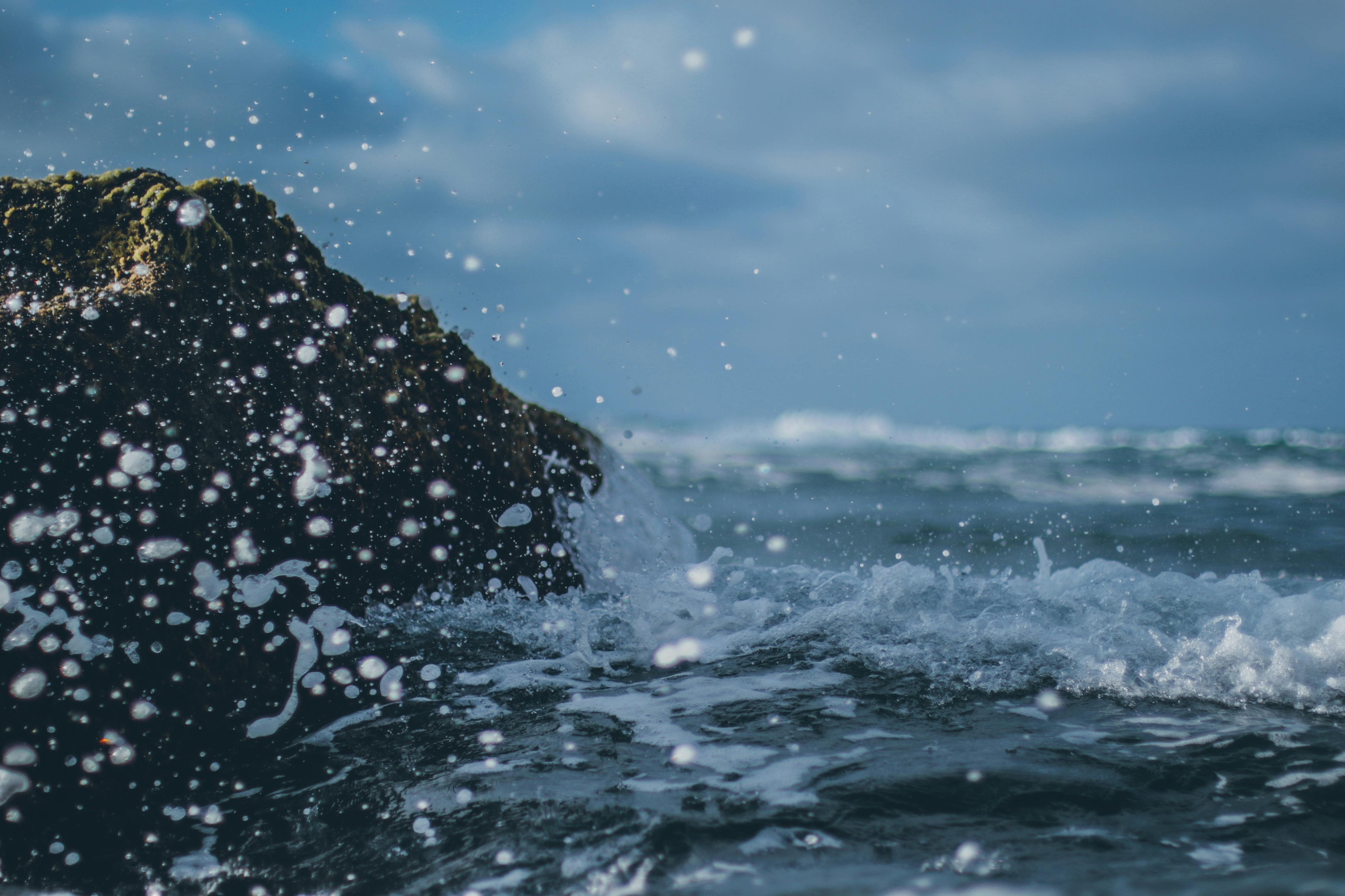 Sea Splashing on Rock · Free Stock Photo
