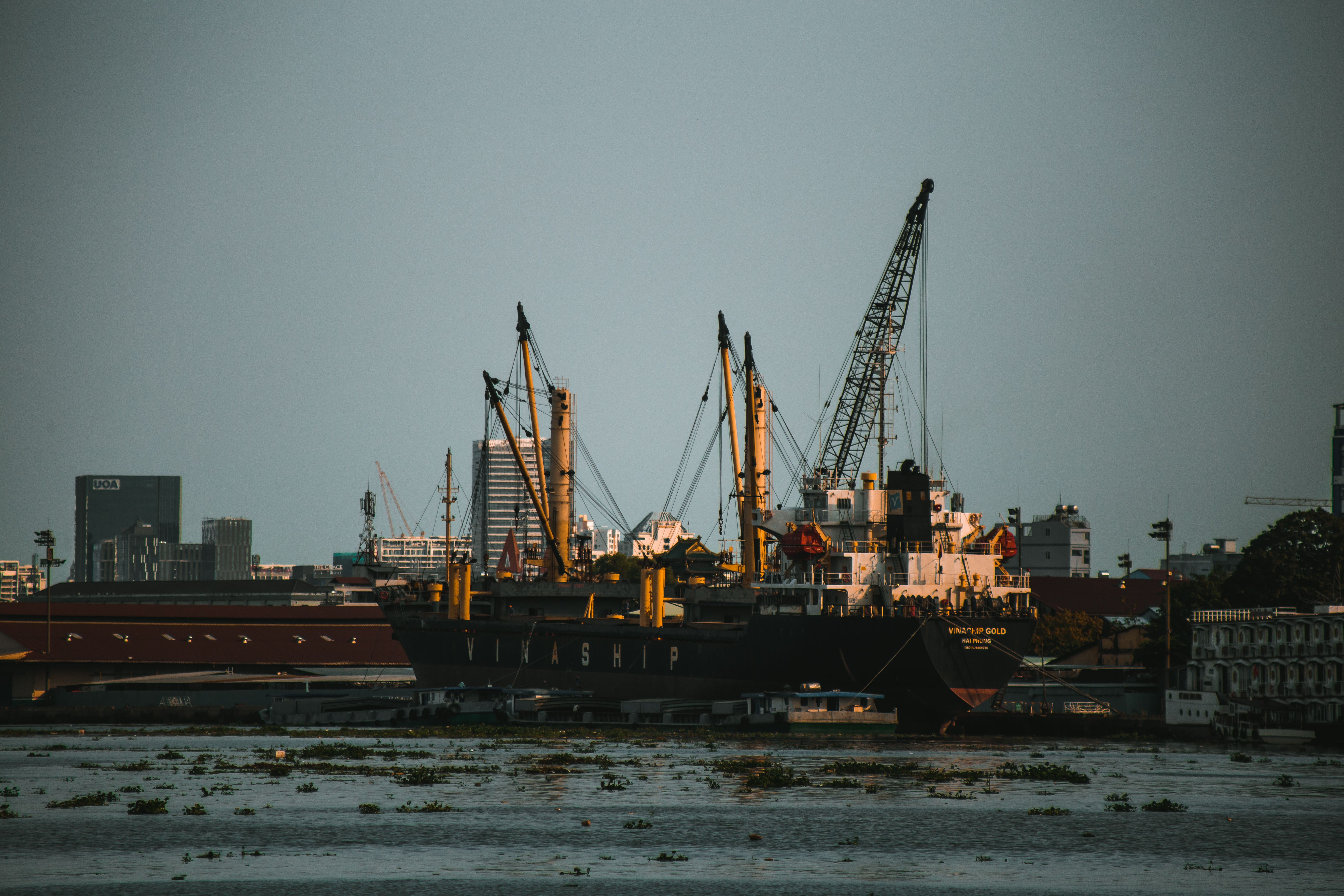 Ship at Harbor · Free Stock Photo