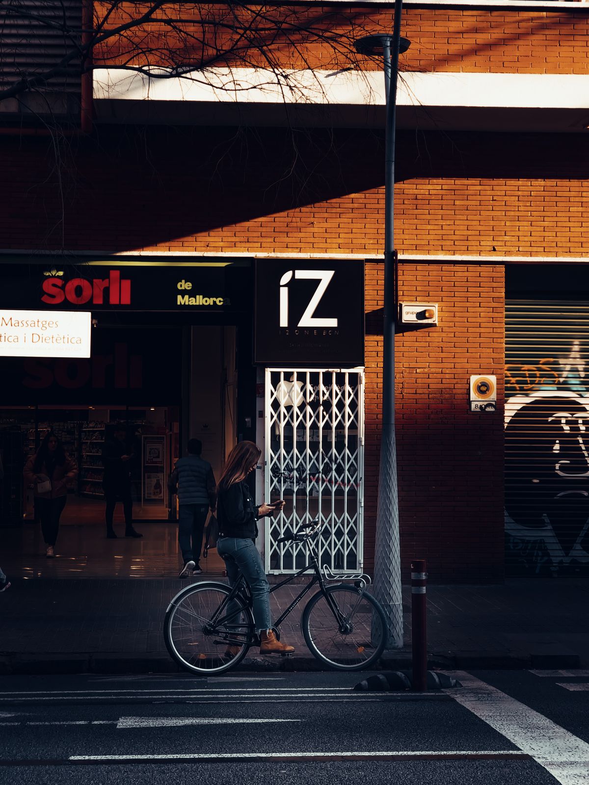 Bike Streetpost Photos, Download The BEST Free Bike Streetpost Stock ...