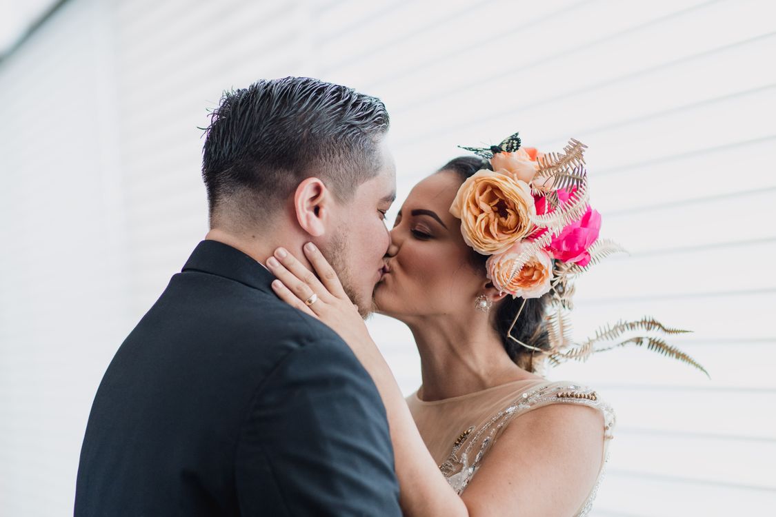 Bride And Groom Kissing Free Stock Photo bride-and-groom-kissing-free-stock-photo