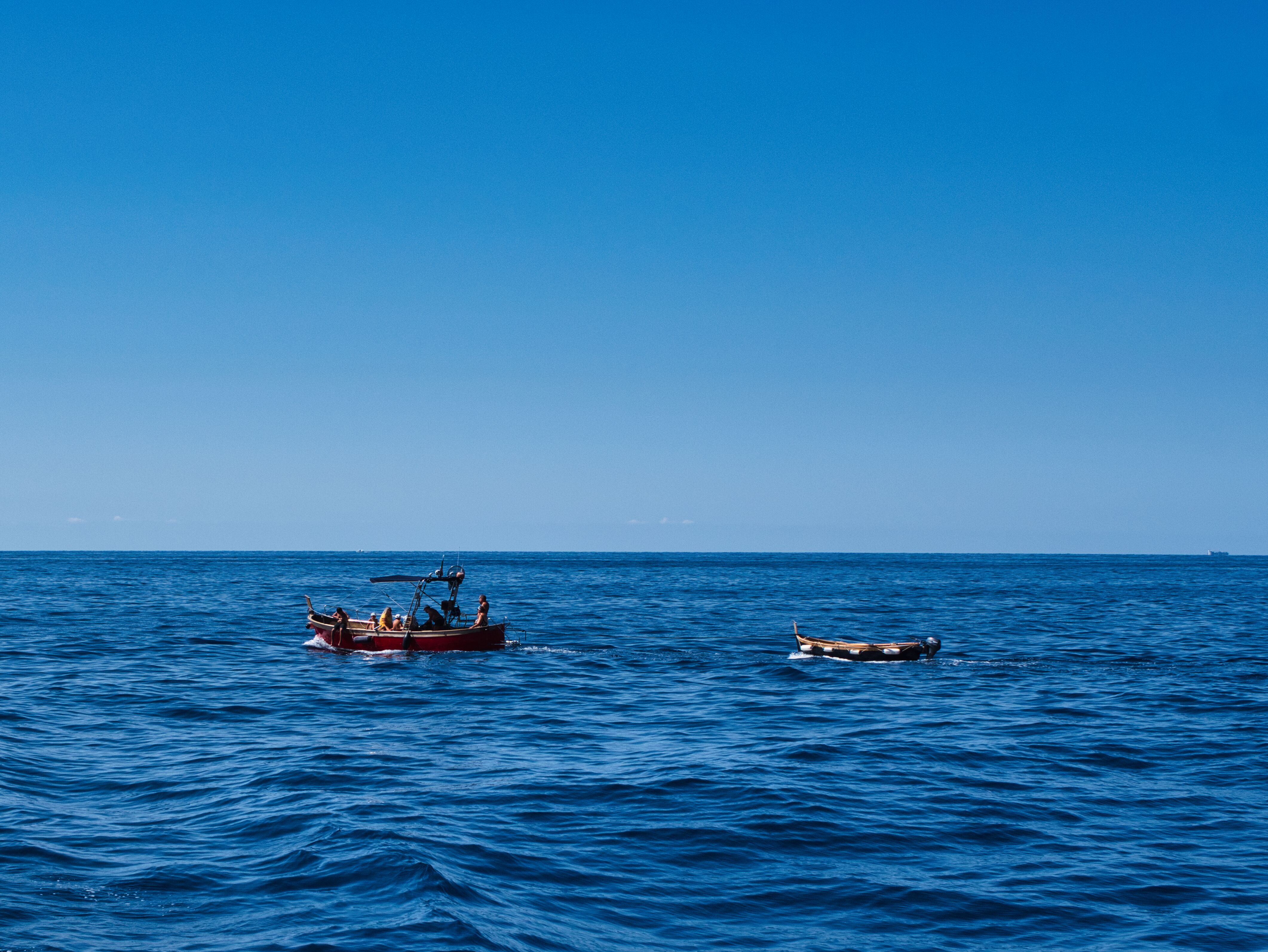 Clear Blue Ocean Underwater · Free Stock Photo