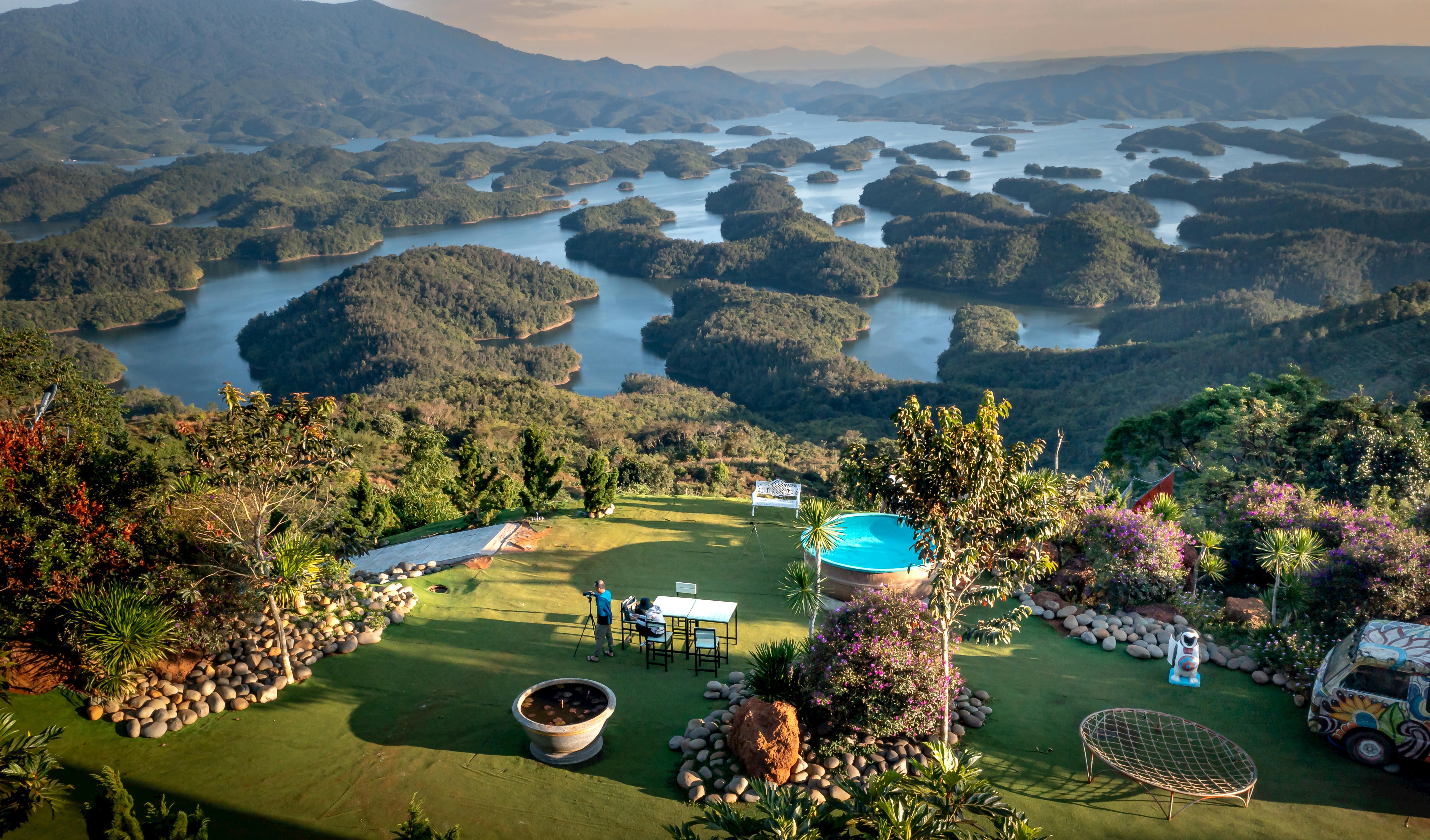 Islands on Lake in Resort · Free Stock Photo