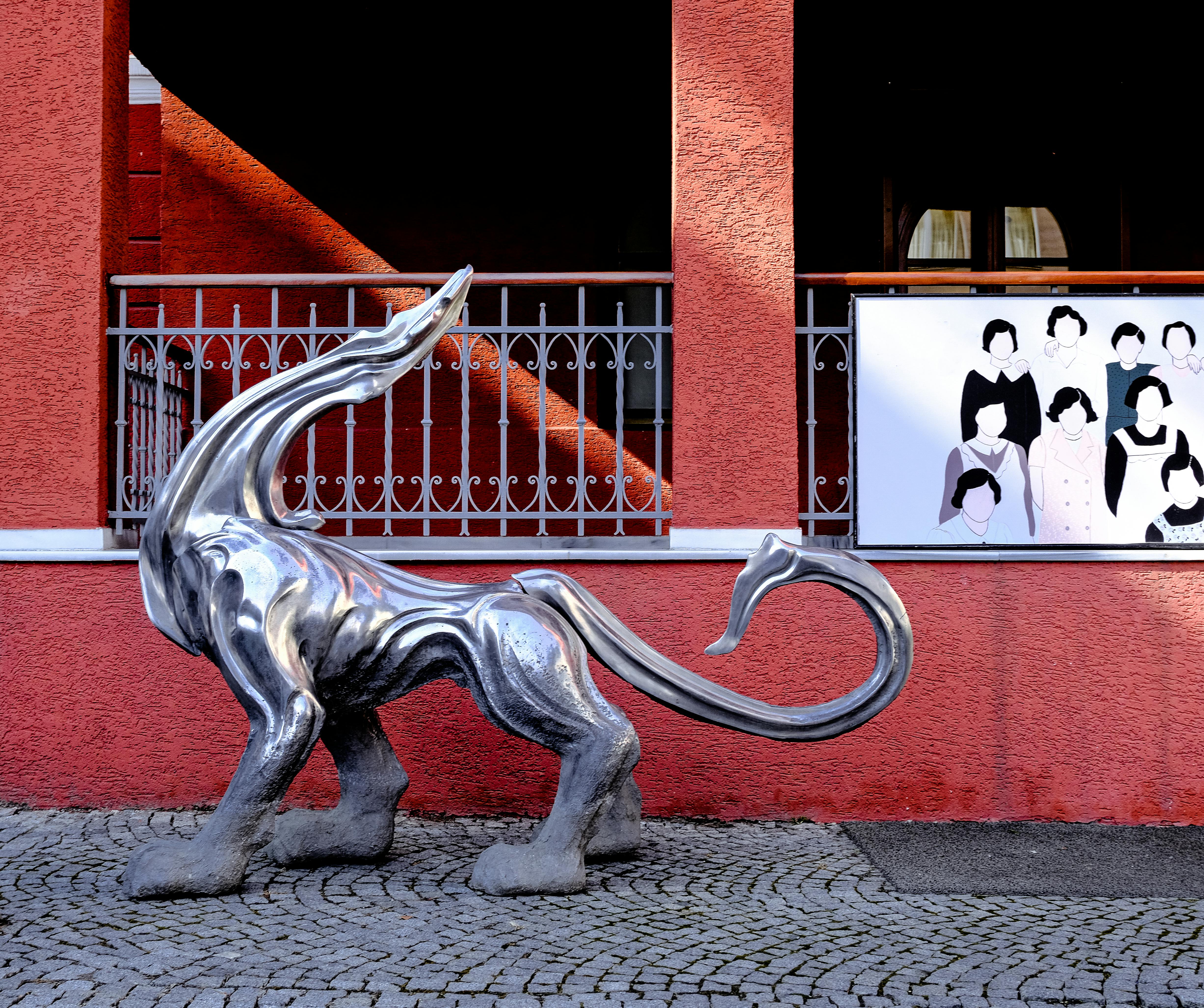 Modern Steel Animal Statue · Free Stock Photo