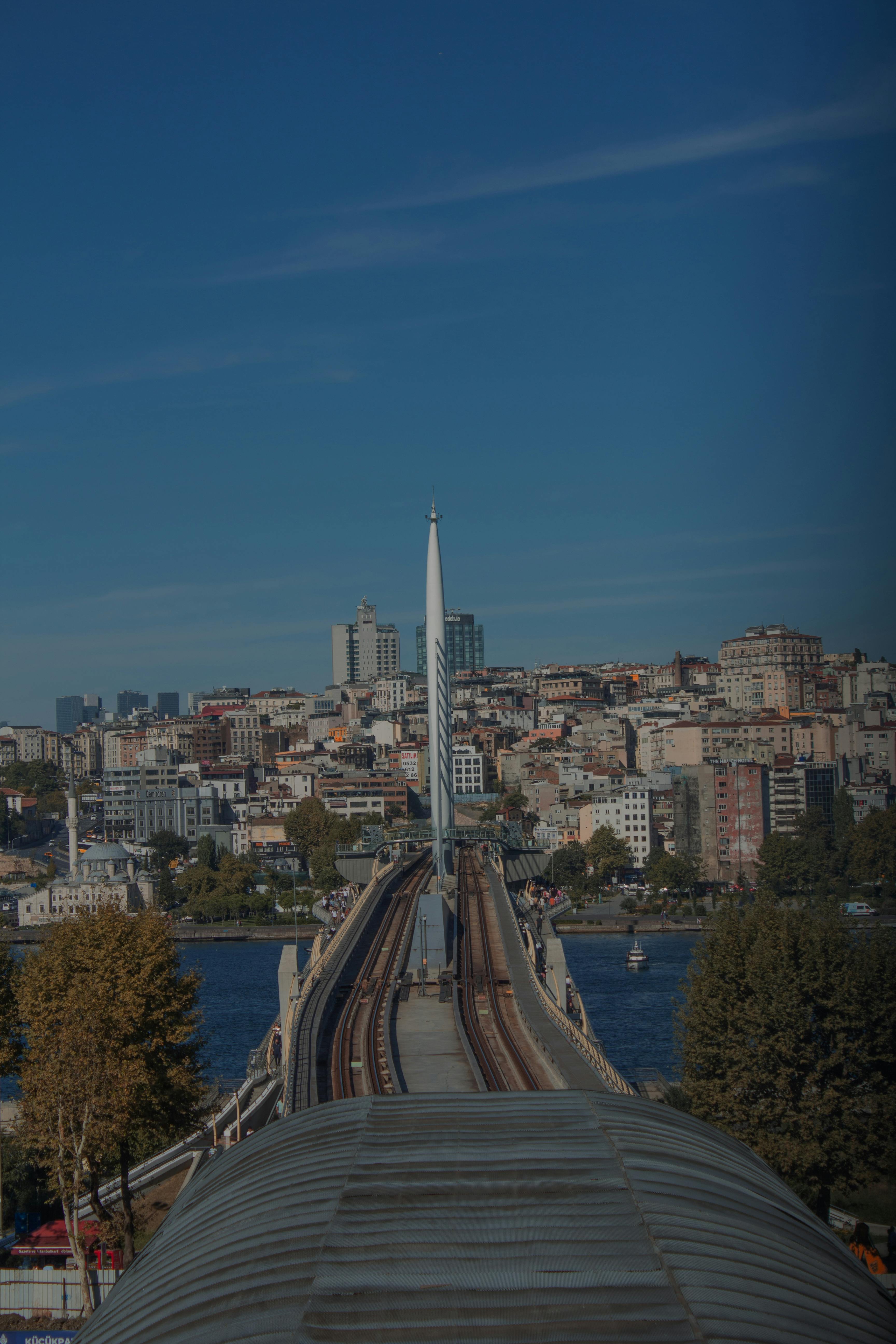 Clear Sky over Halic Bridge · Free Stock Photo