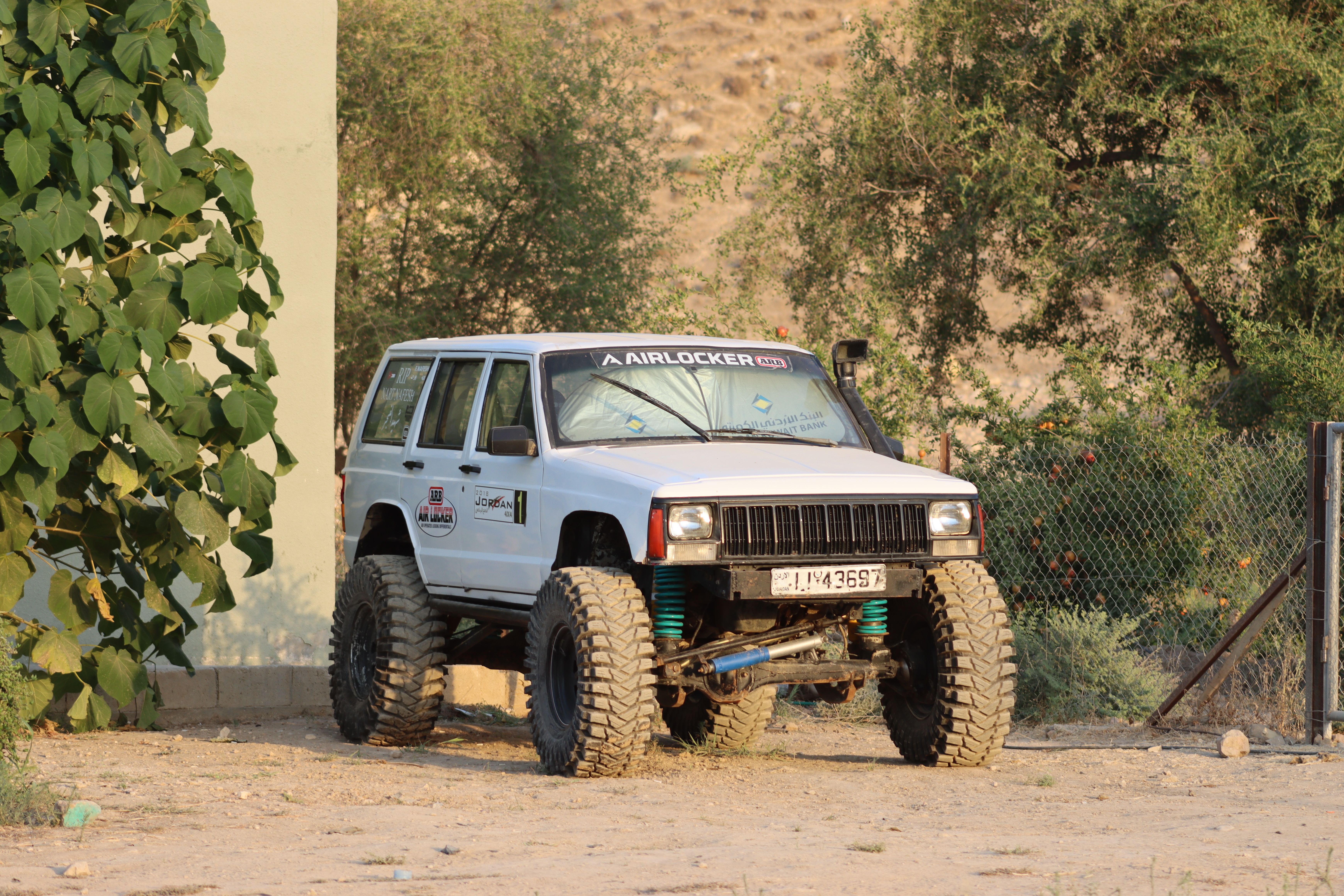 Modified Suv Photos, Download The BEST Free Modified Suv Stock Photos ...