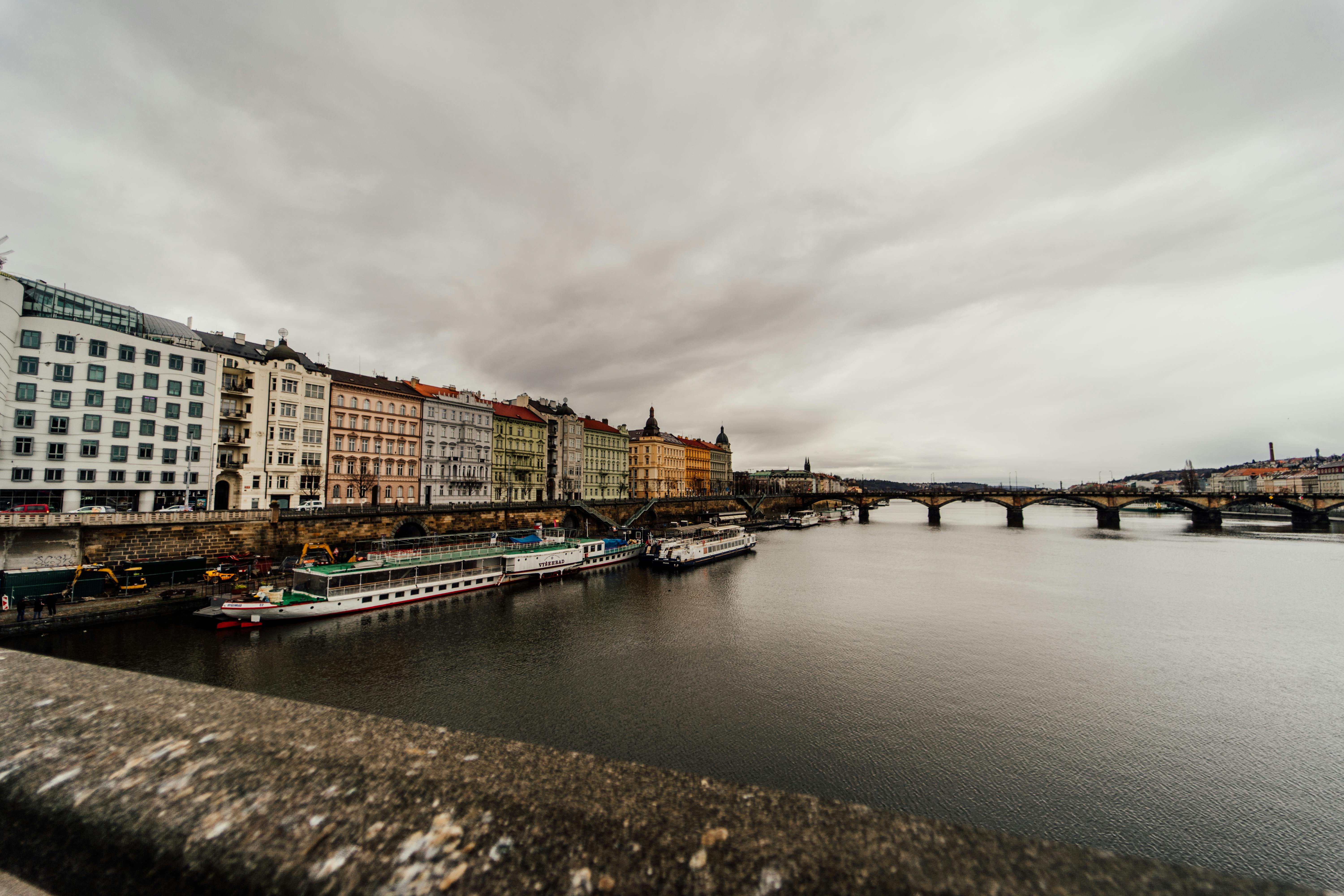 Reflection Of Illuminated Lights Of Prague Castle On The Lake · Free ...