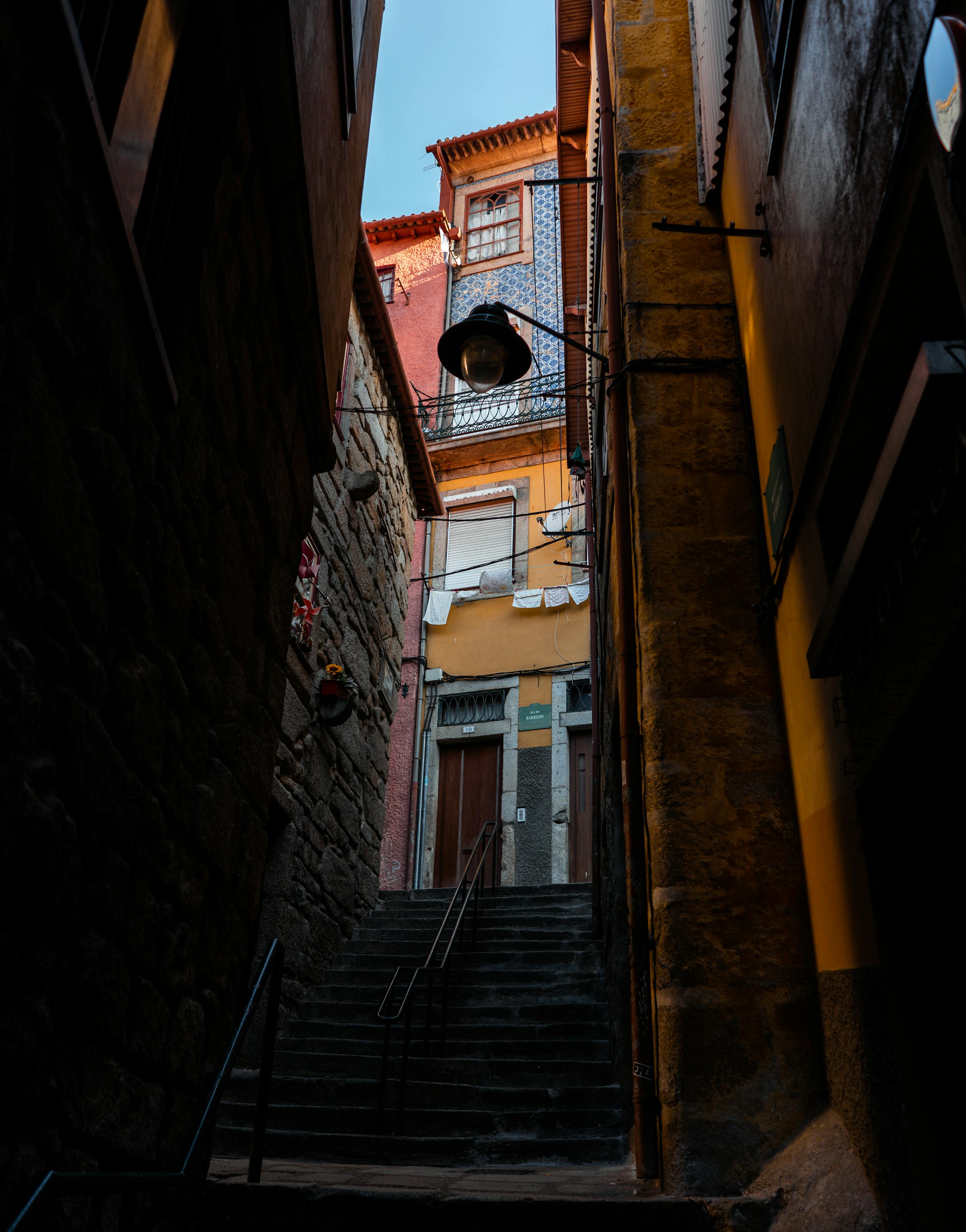 Photo of Steps in an Alley · Free Stock Photo