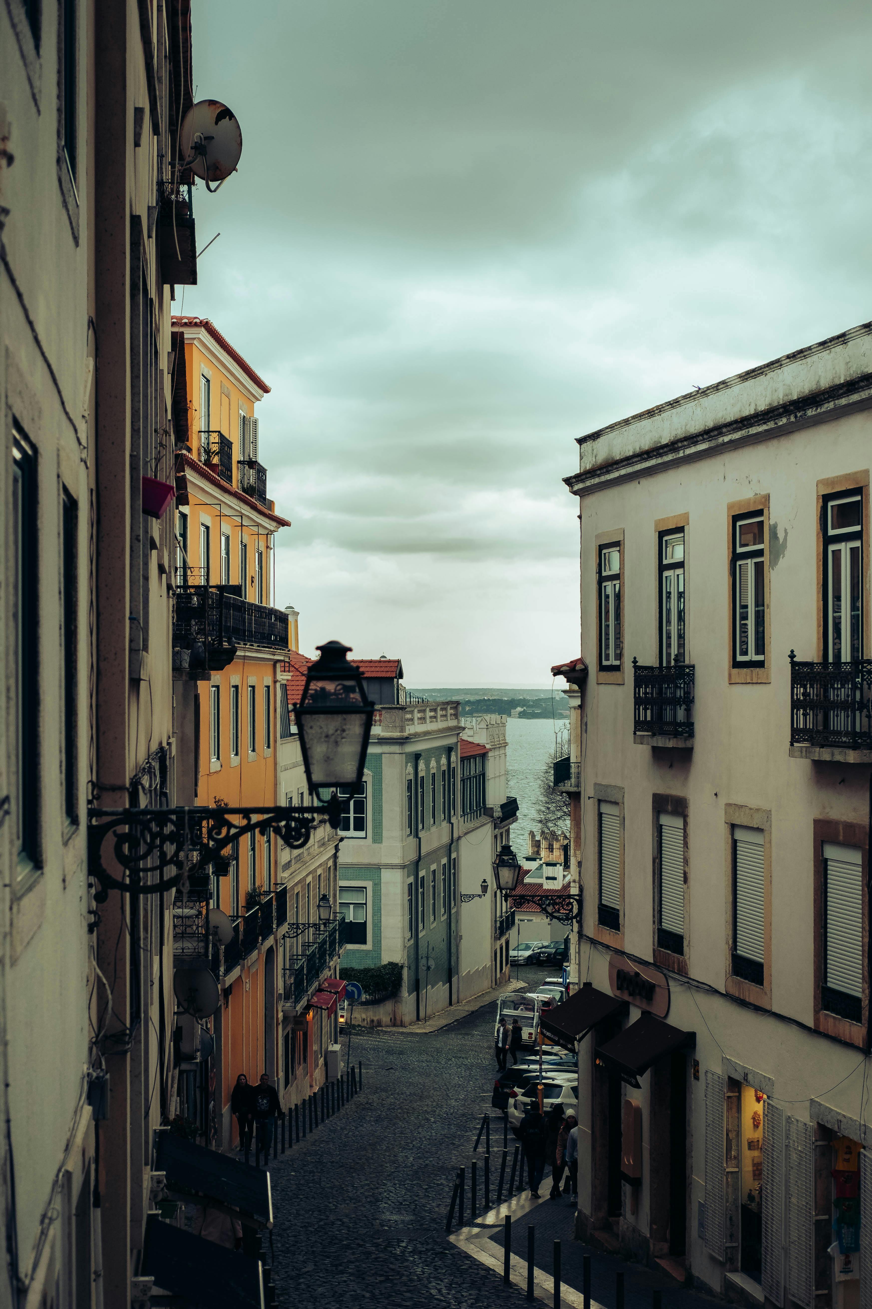 Clouds over Street in Town · Free Stock Photo