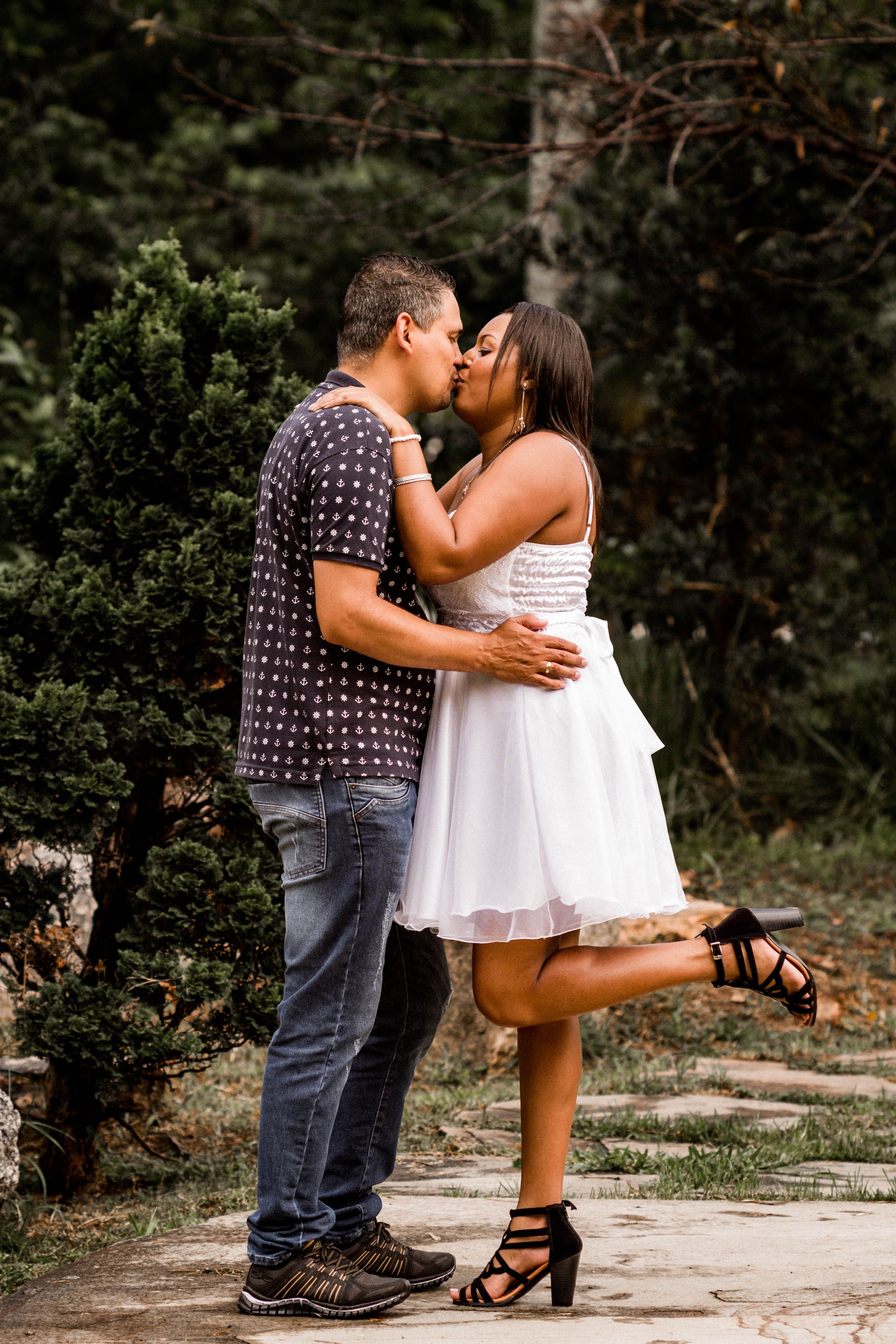 Kissing Romantic Couple · Free Stock Photo