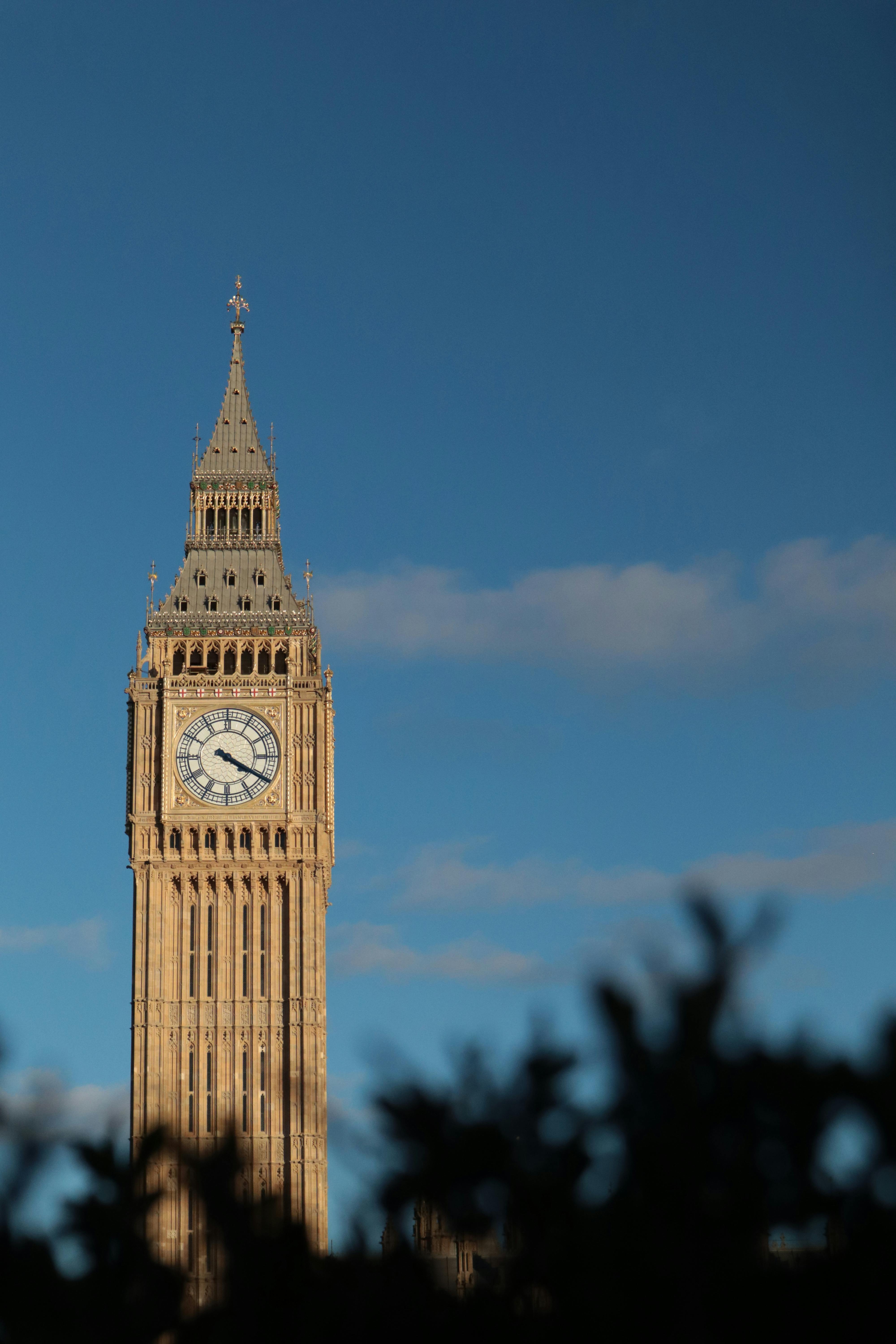 Foto de stock gratuita sobre big ben, cielo azul, cielo limpio, enfoque ...