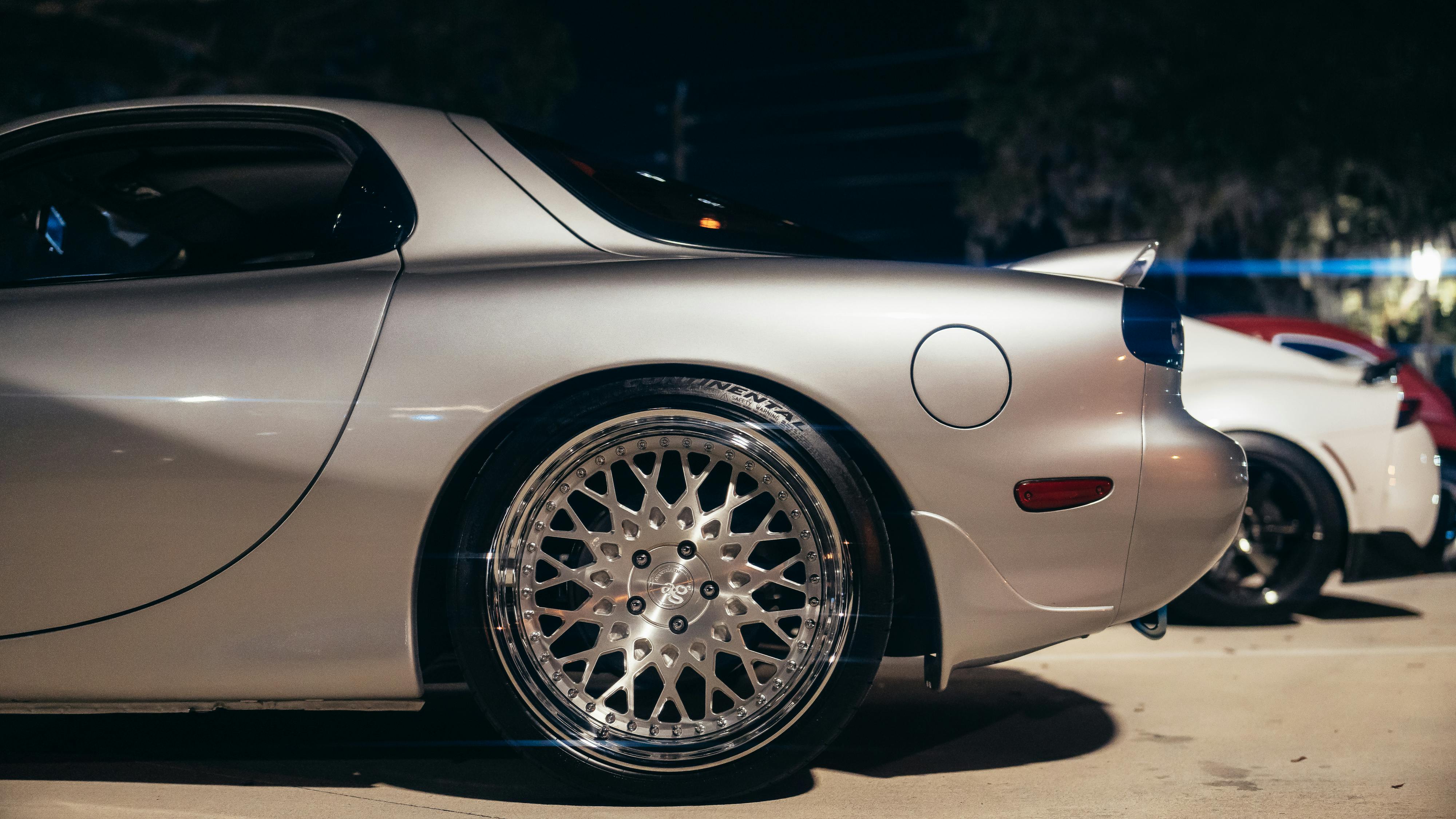 Modern Luxury Car Back with Chrome Wheel · Free Stock Photo