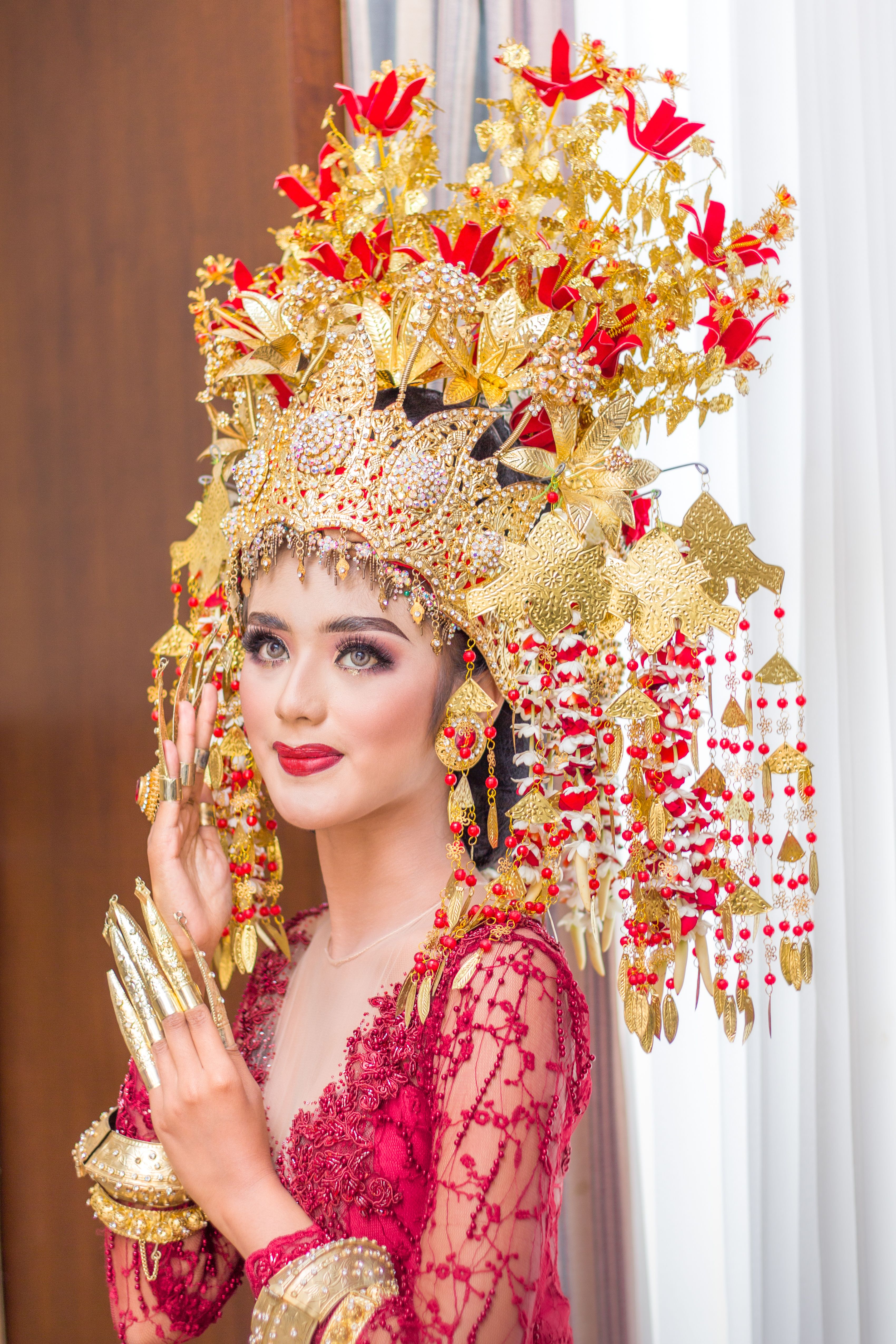 Women Preparing, Wearing Traditional Clothing and Makeup · Free Stock Photo