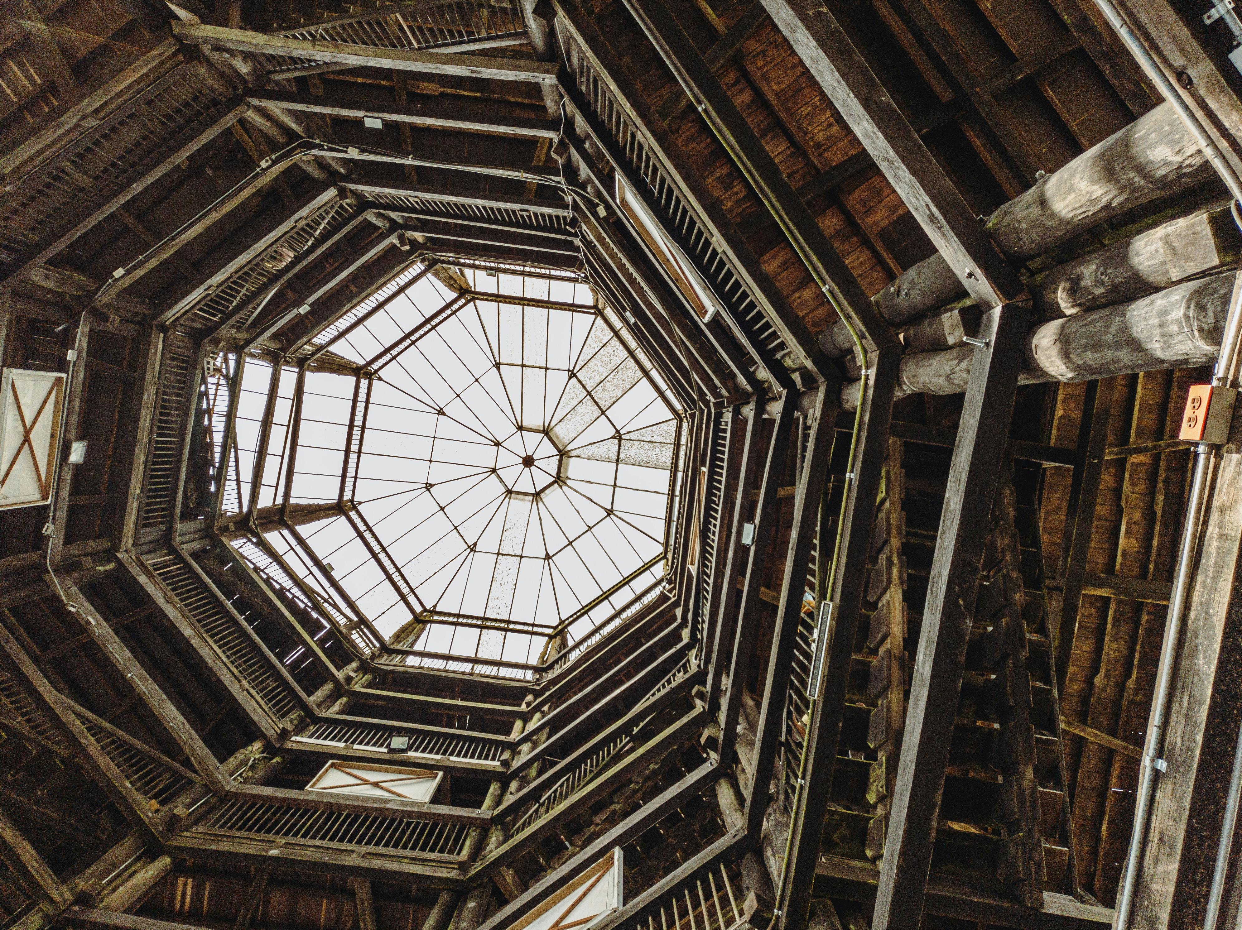 Round Ceiling inside a Building · Free Stock Photo