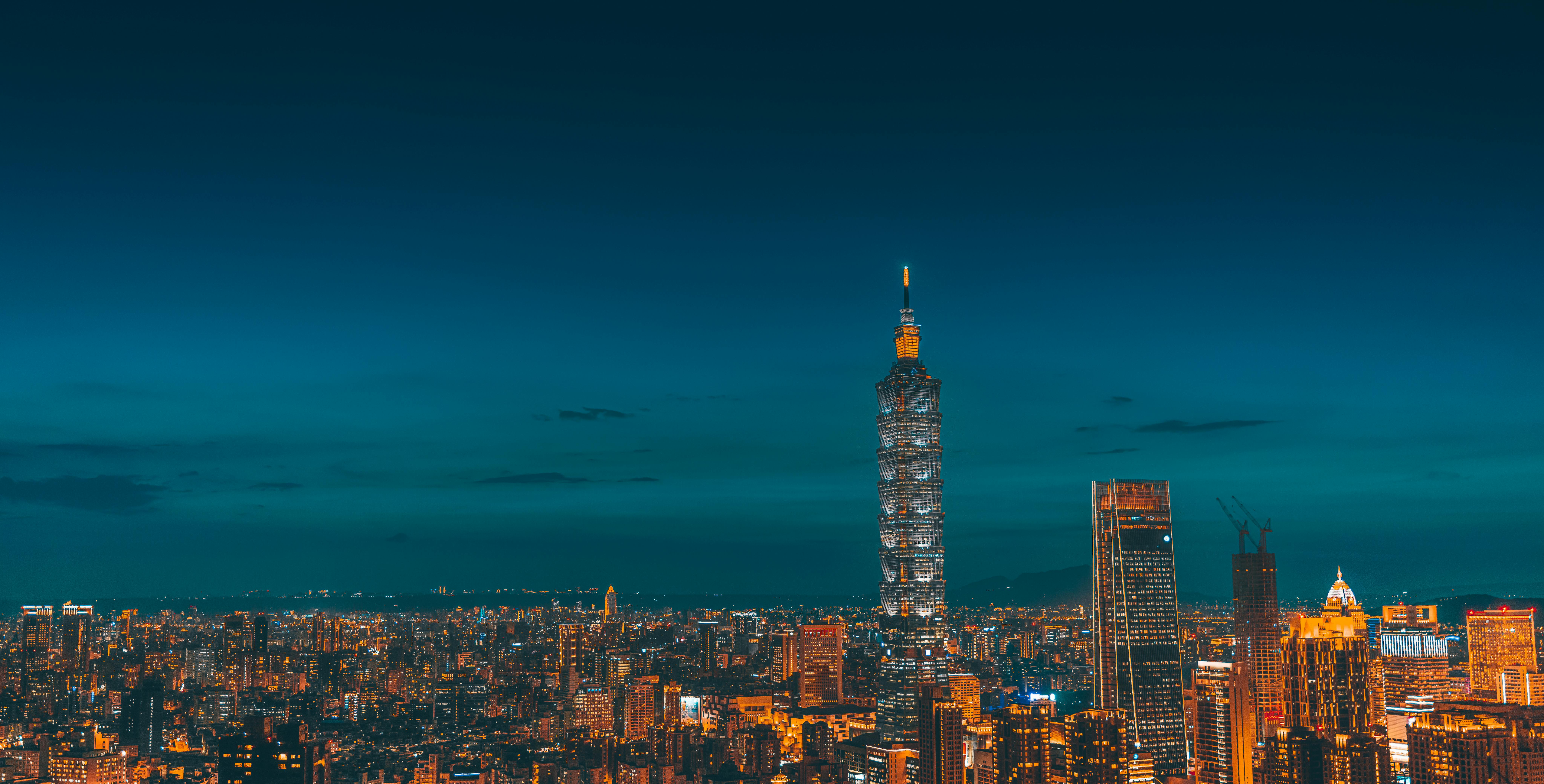 Photography of Tower · Free Stock Photo