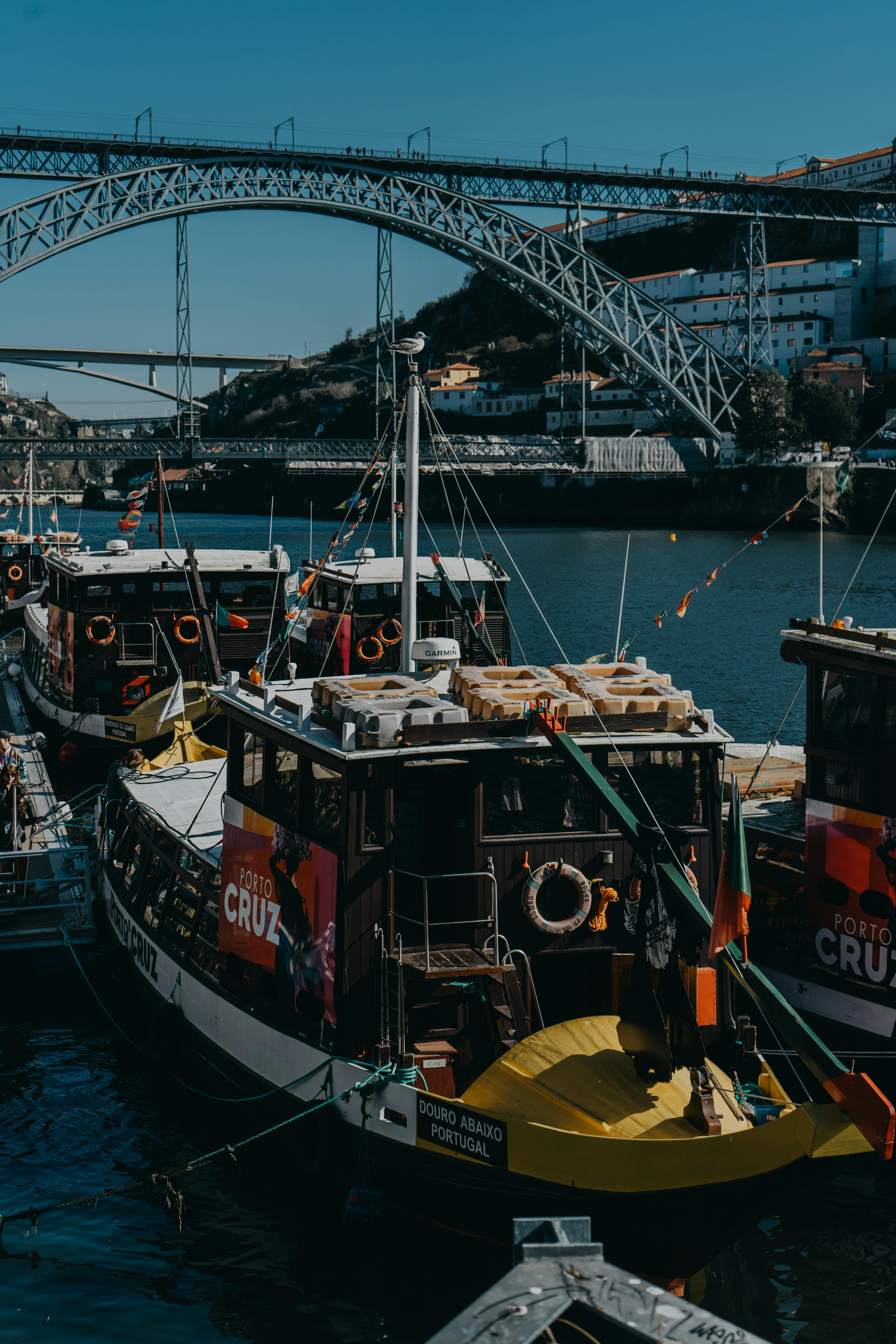 Ships in a Harbor · Free Stock Photo