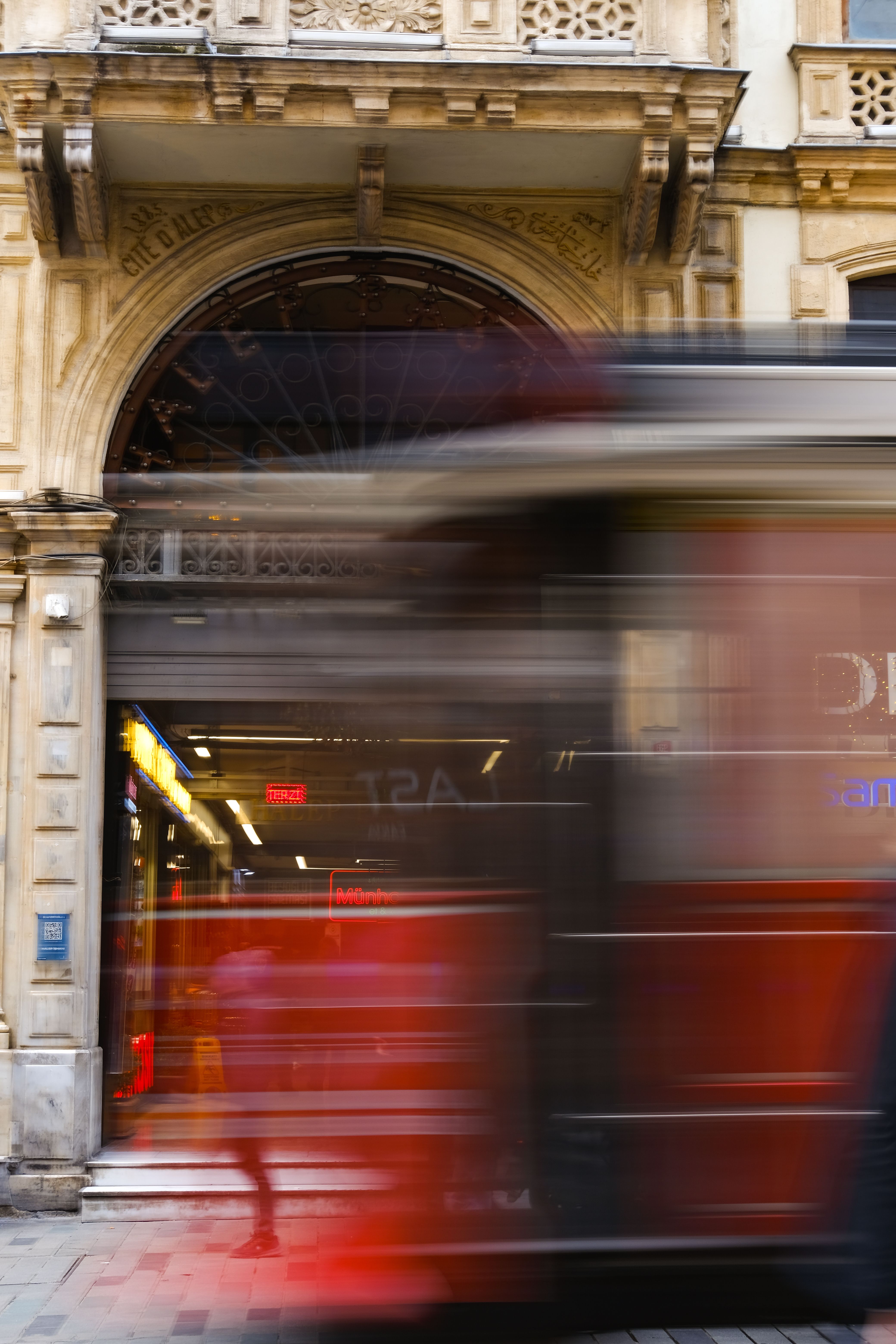 Moving Vehicle on a Street · Free Stock Photo