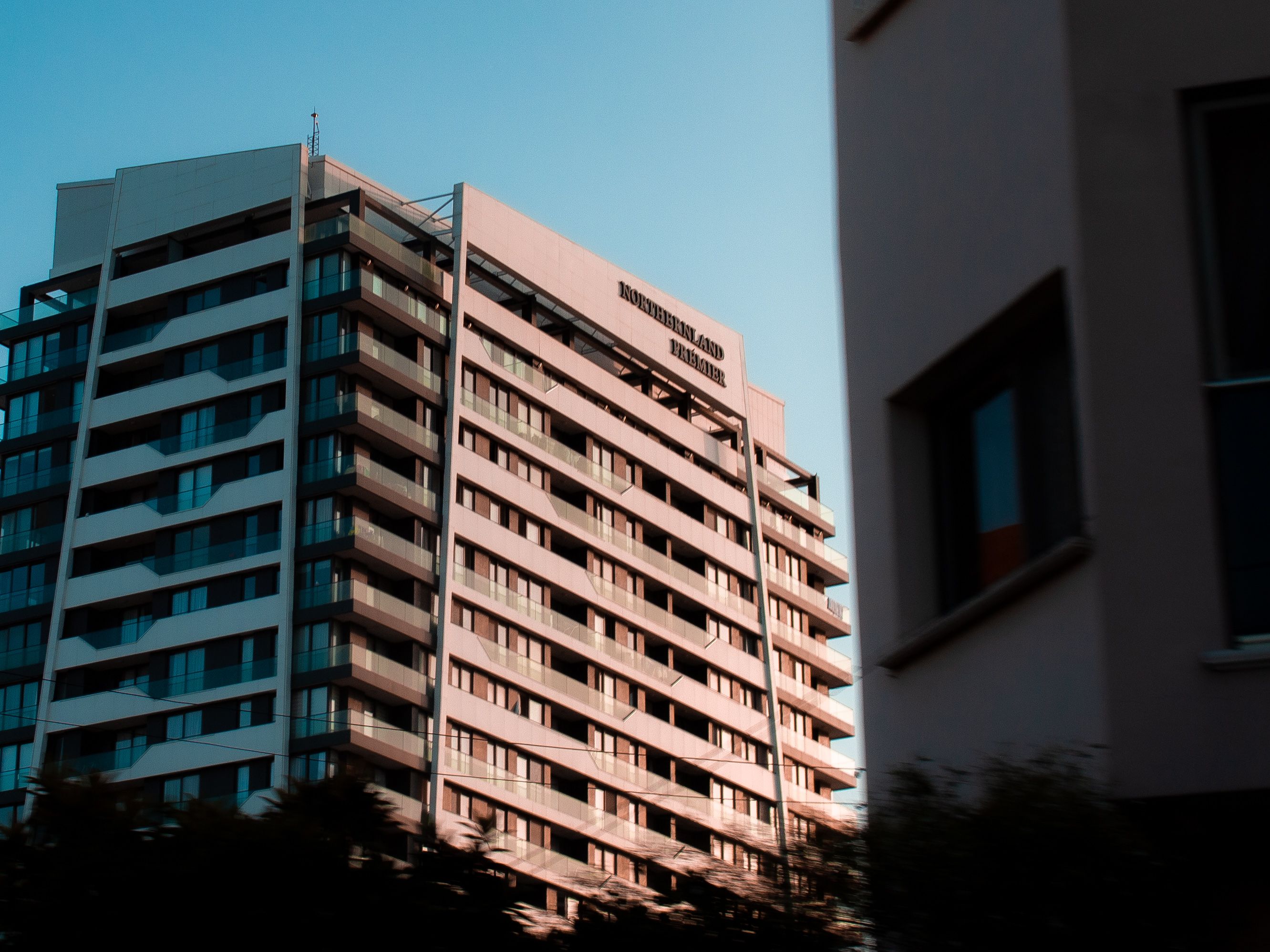 Modern Residential Building Exterior · Free Stock Photo