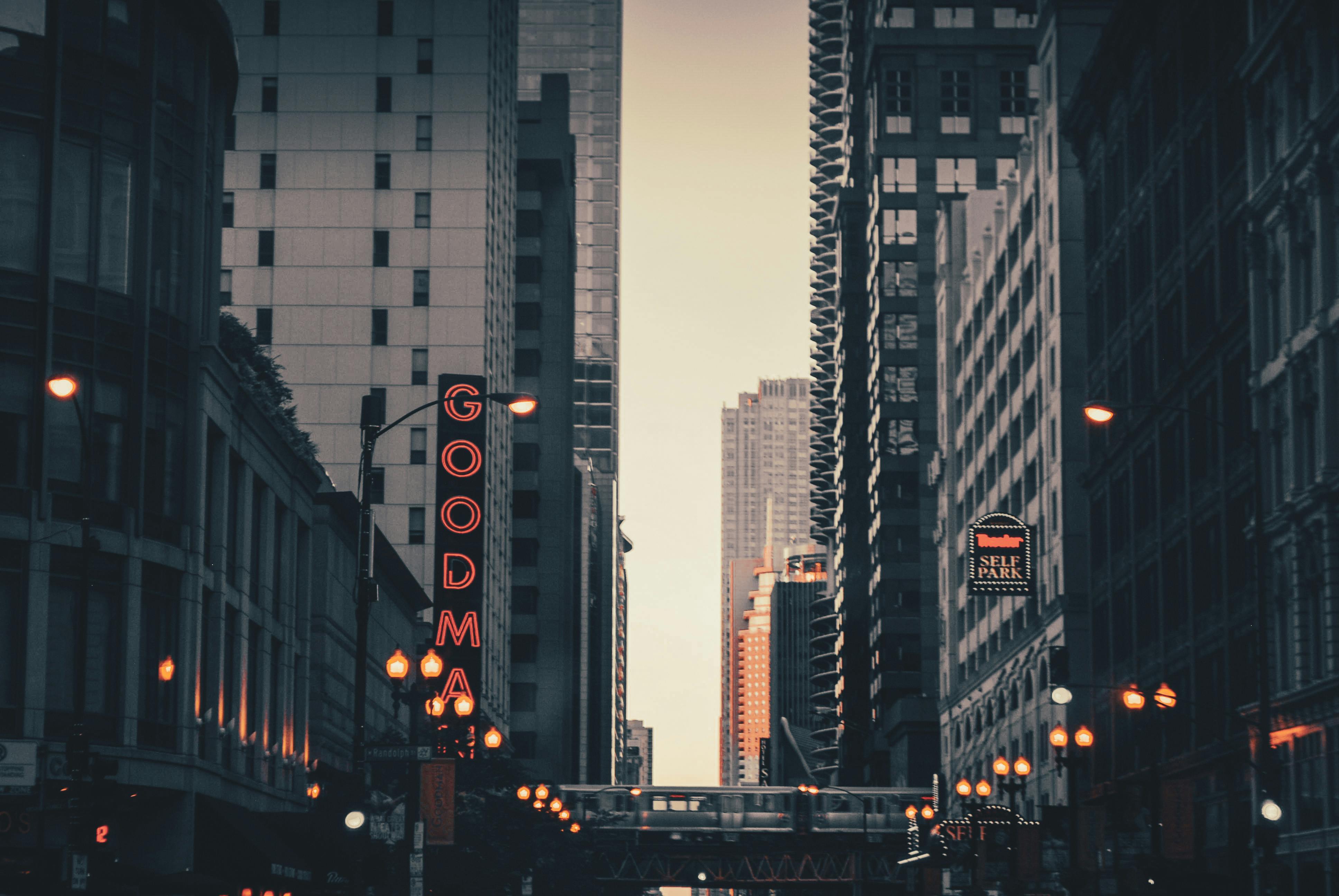 Inside the Indiana State House in Indianapolis Modern Architectural ...
