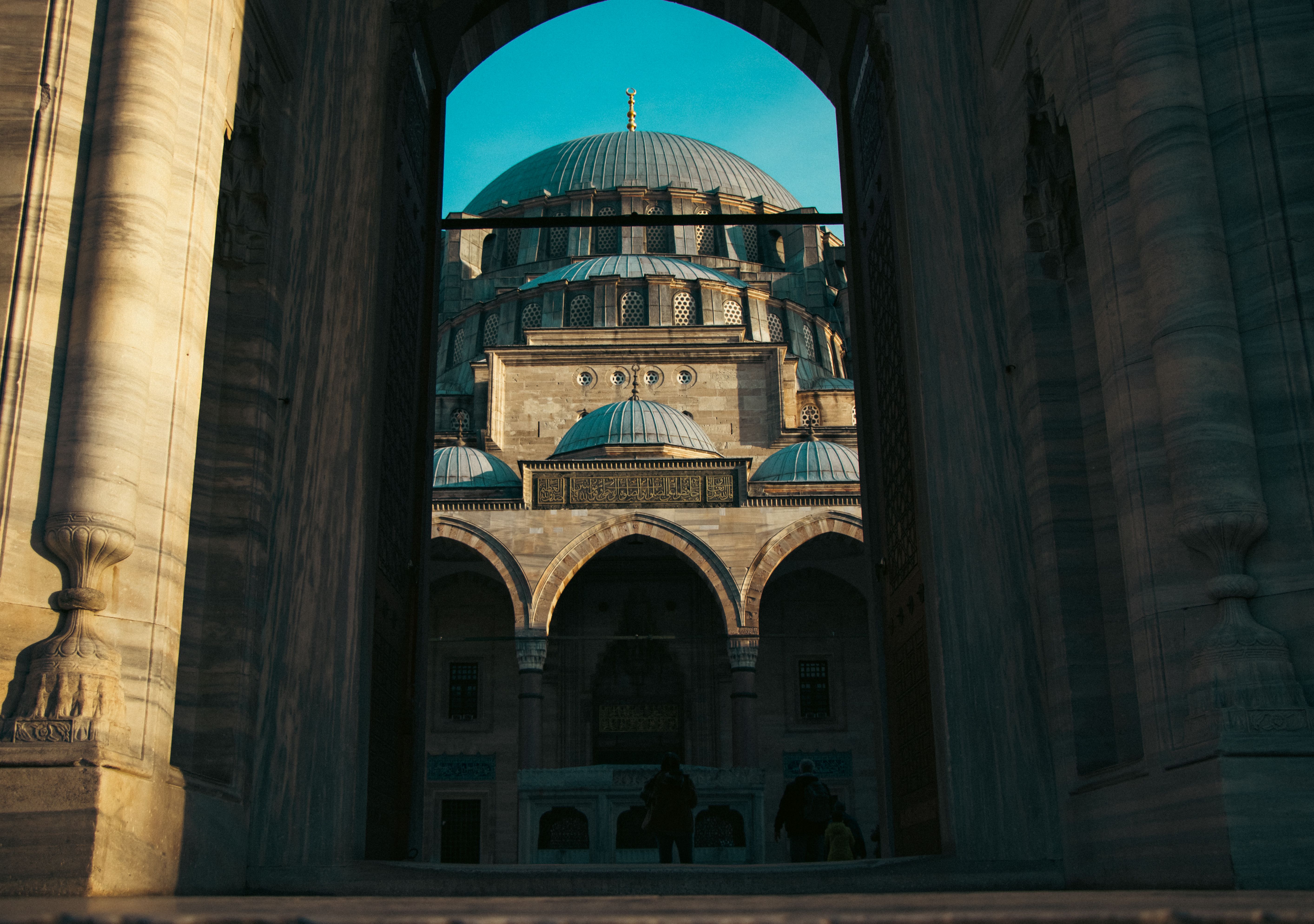 Stone Traditional Mosque with Columns · Free Stock Photo
