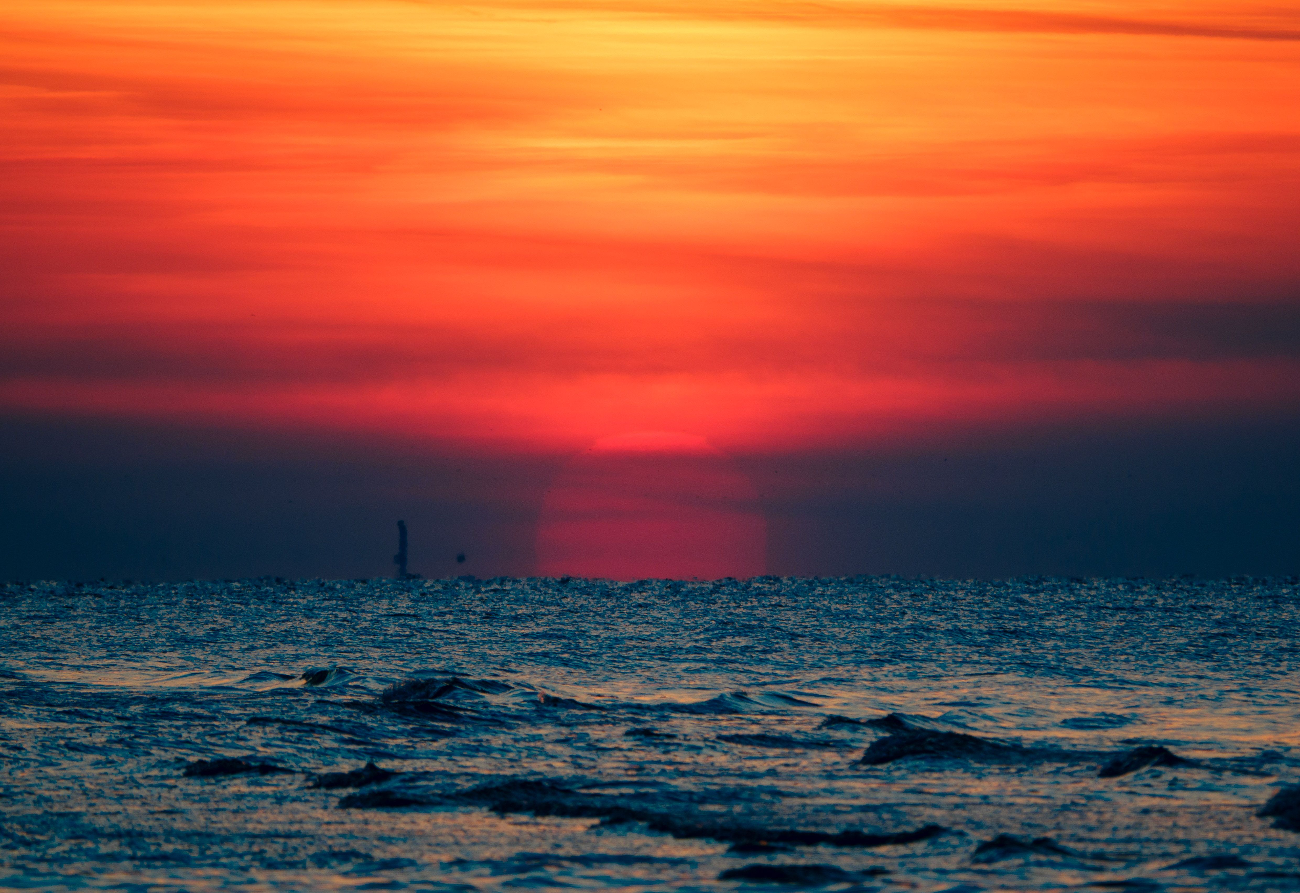 Offshore Drilling Rig on Body of Water · Free Stock Photo