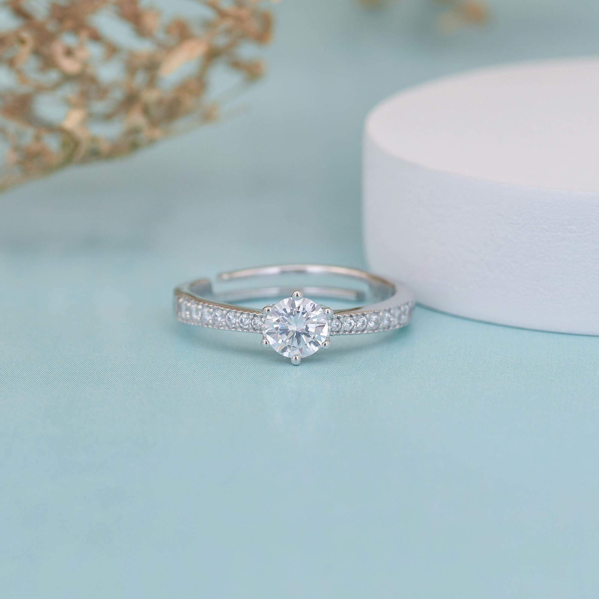 Beautiful Precious Golden Ring · Free Stock Photo