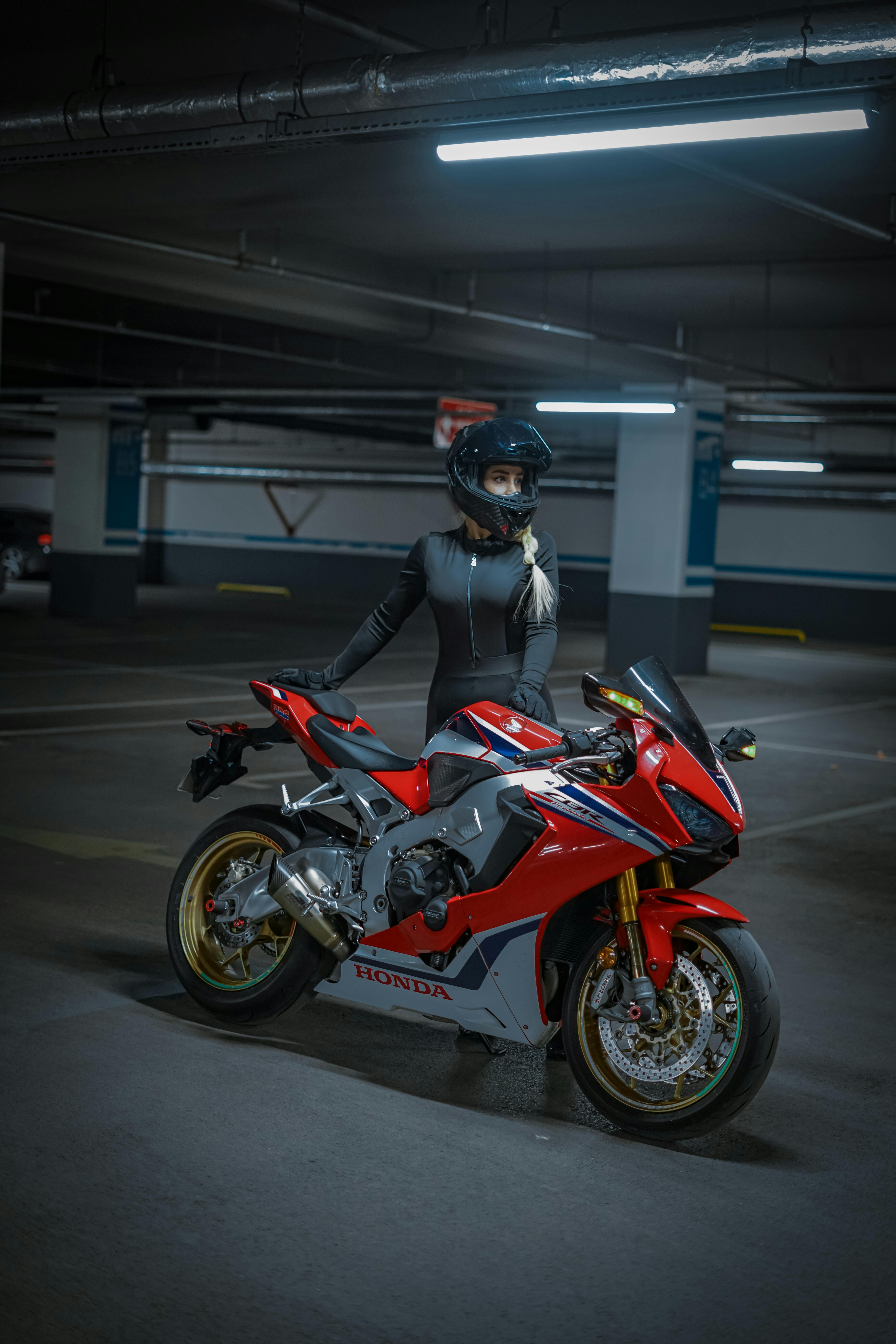 Rider Stance Photos, Download The BEST Free Rider Stance Stock Photos ...