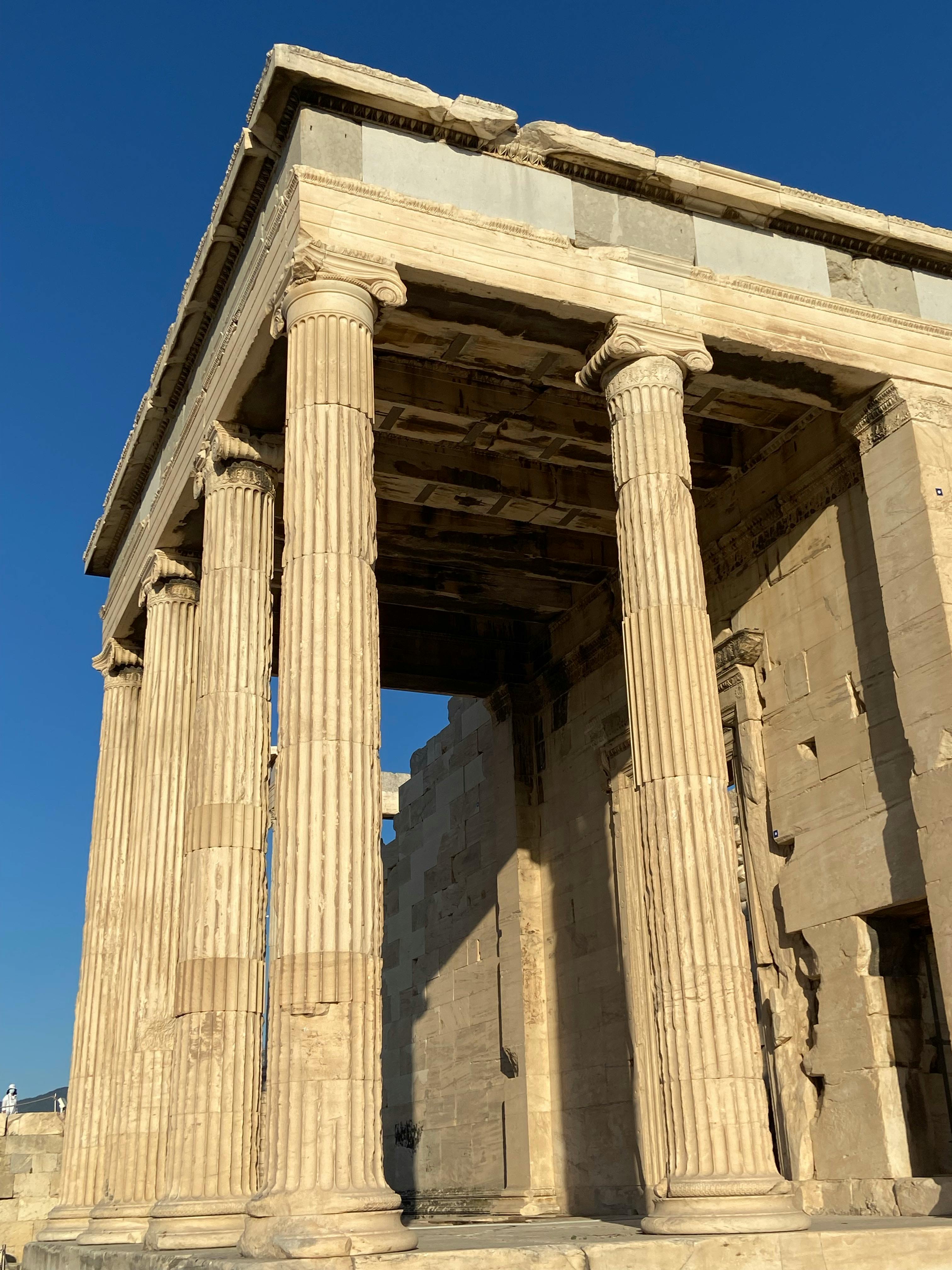 Shell Oil Station · Free Stock Photo