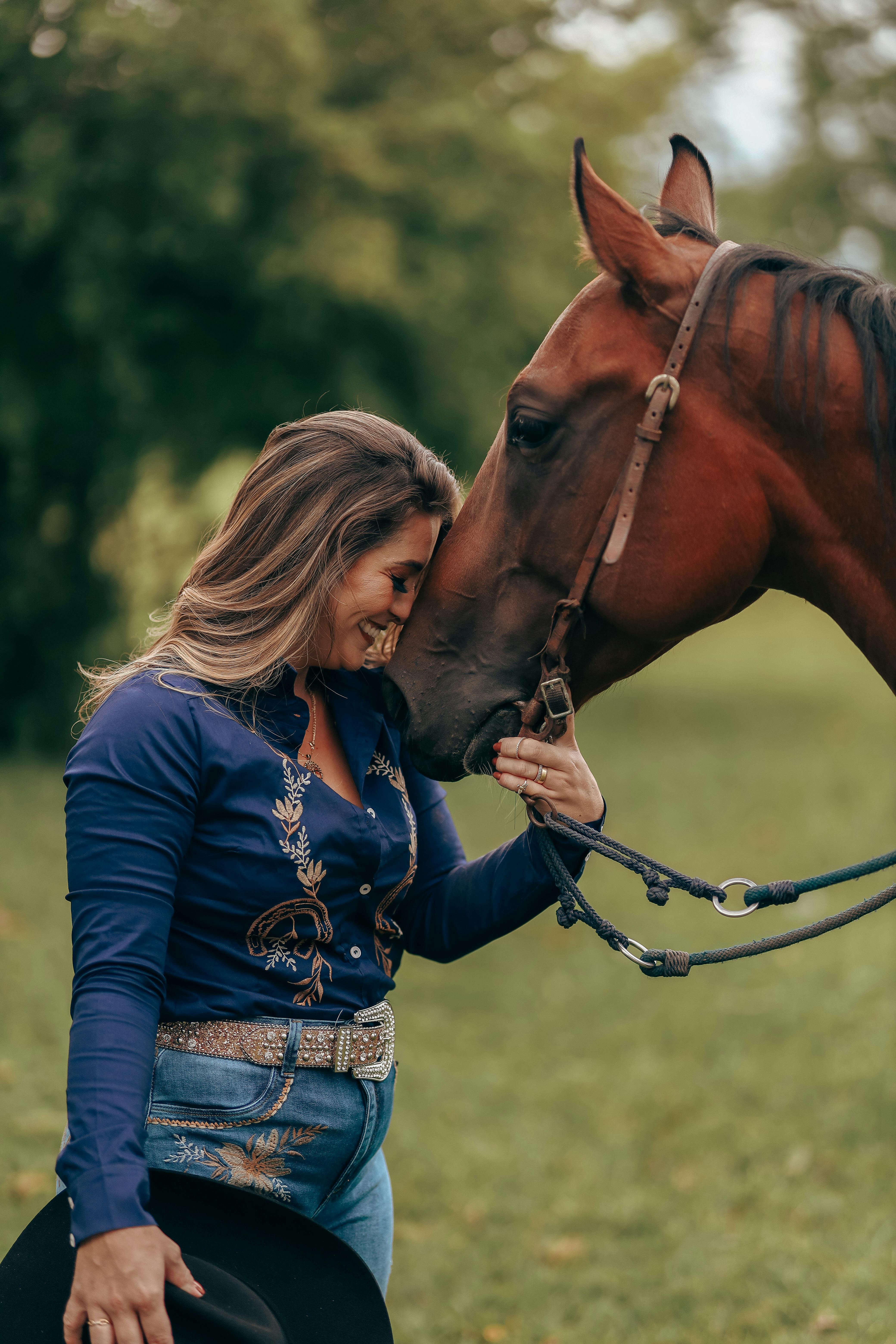 Beautiful Women With Horse Photos, Download The BEST Free Beautiful ...
