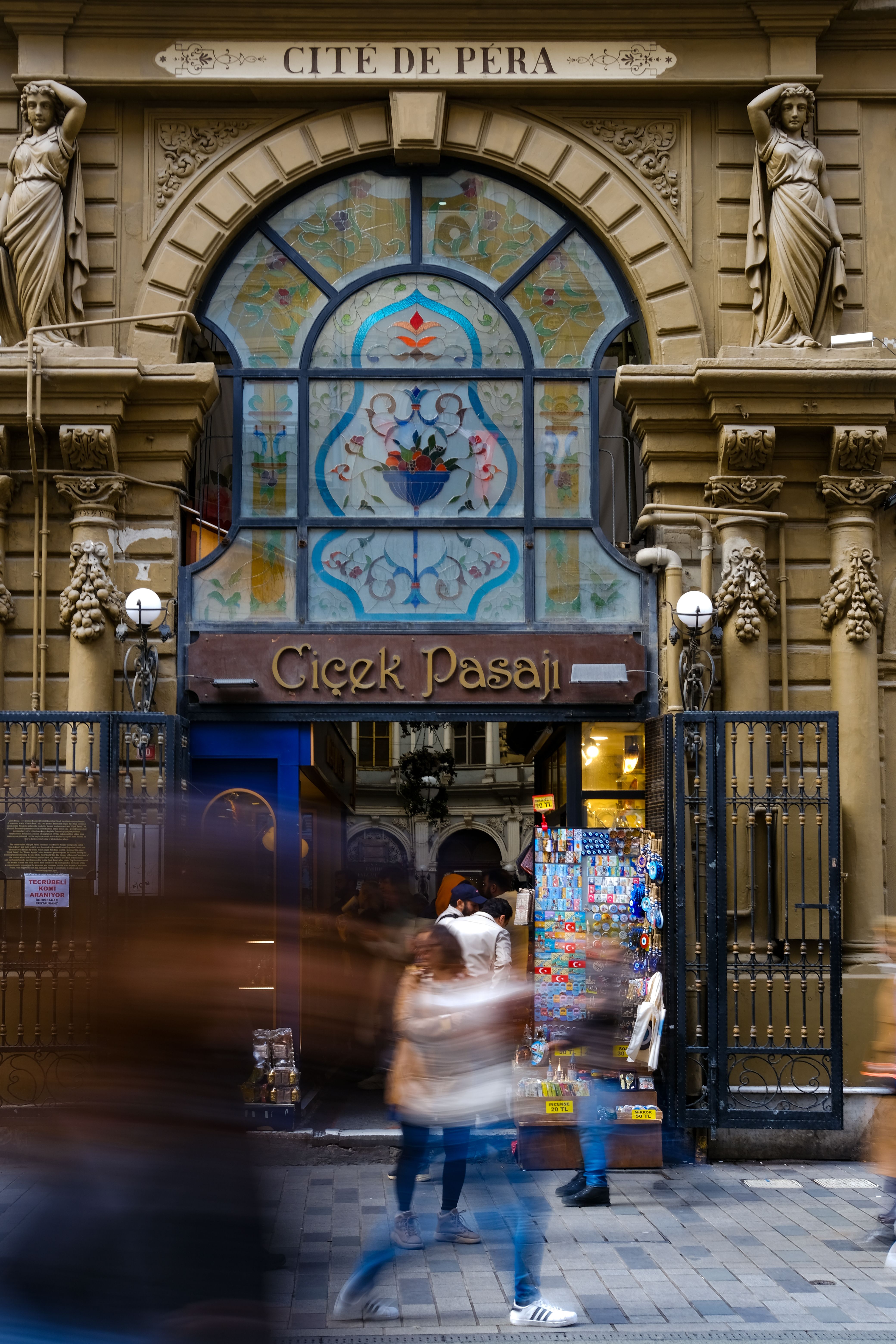 Cicek Pasaji in Istanbul · Free Stock Photo