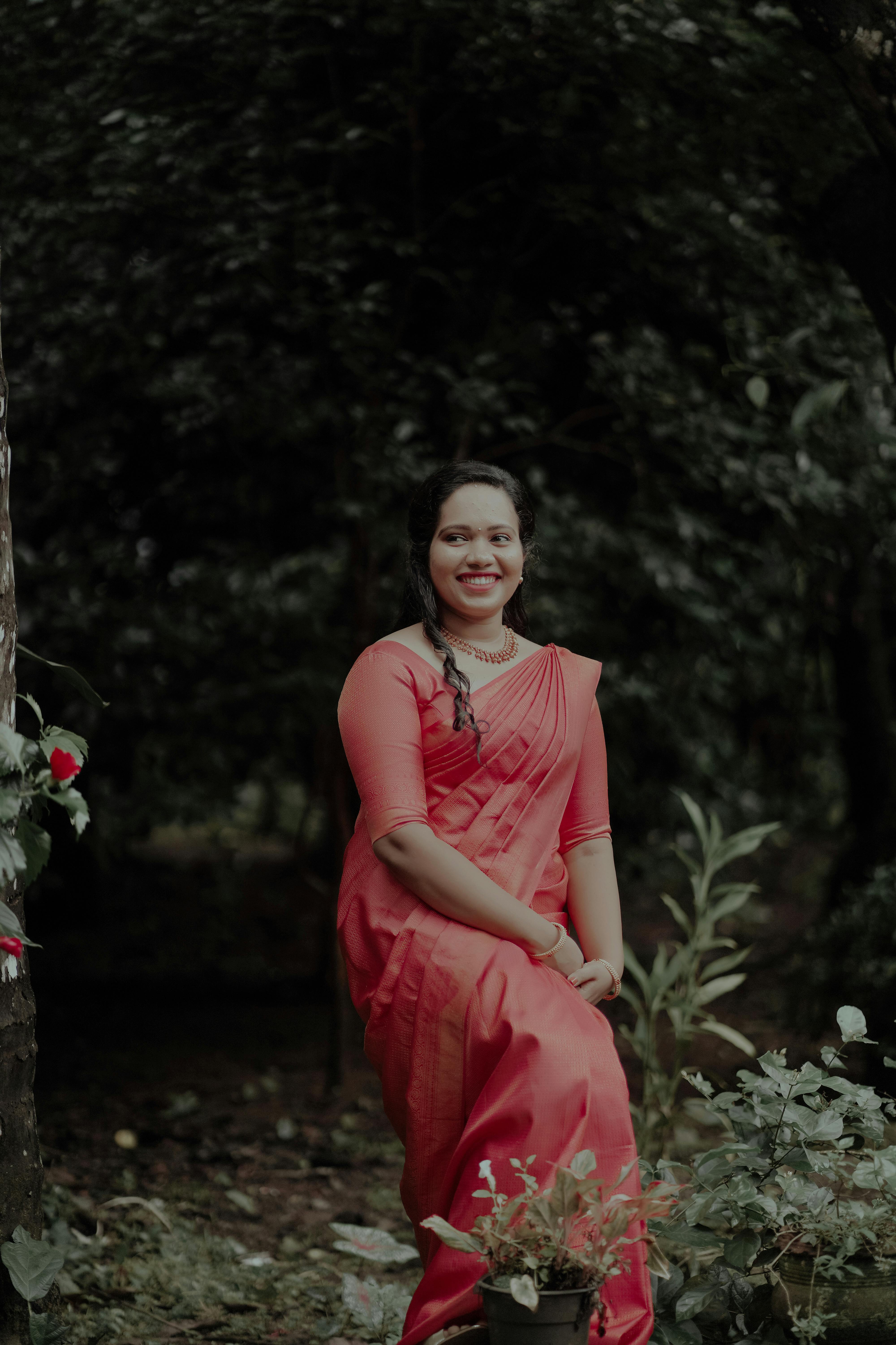 Red Sari Photos, Download The BEST Free Red Sari Stock Photos & HD Images