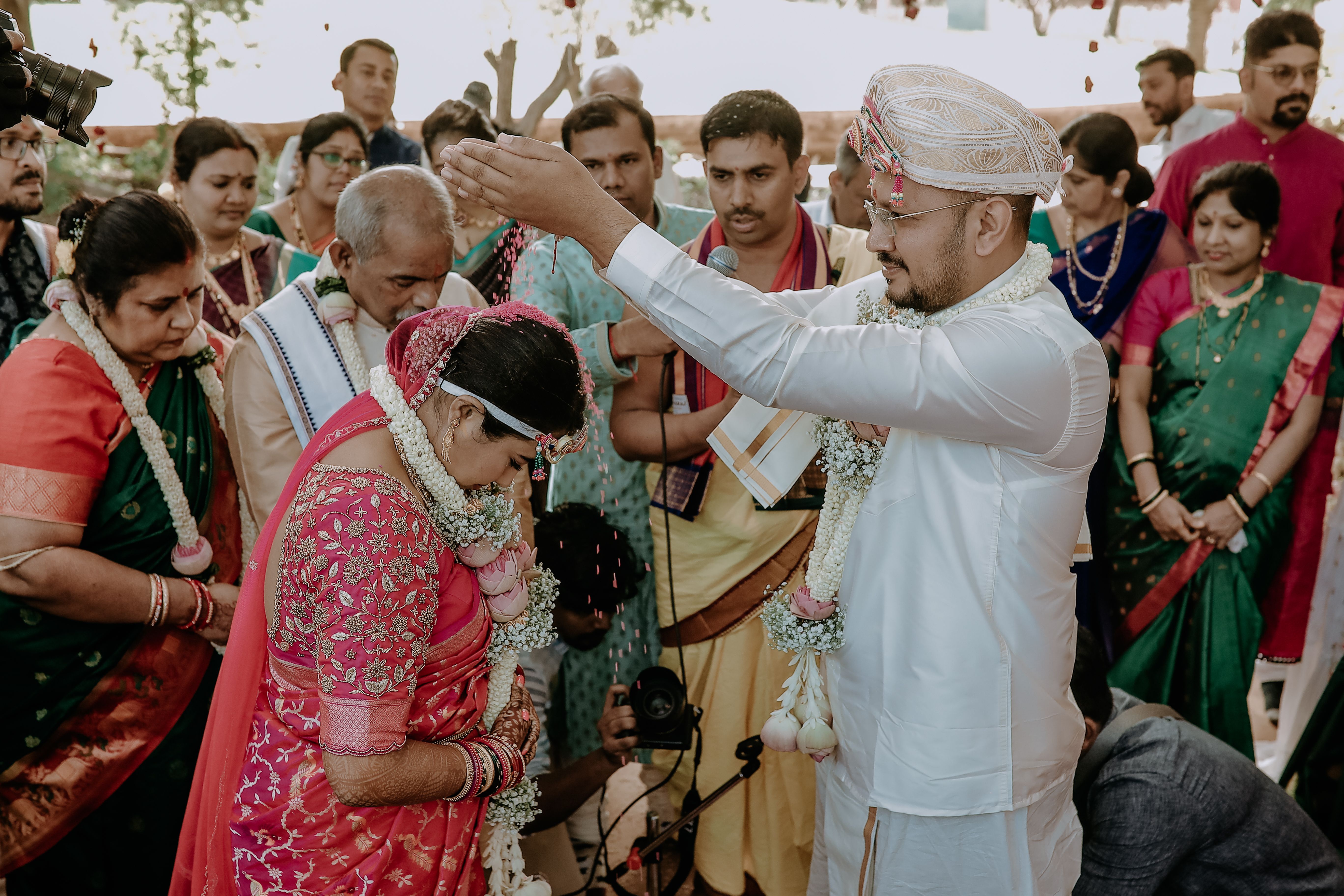 Kutchi People Photos, Download The BEST Free Kutchi People Stock Photos ...