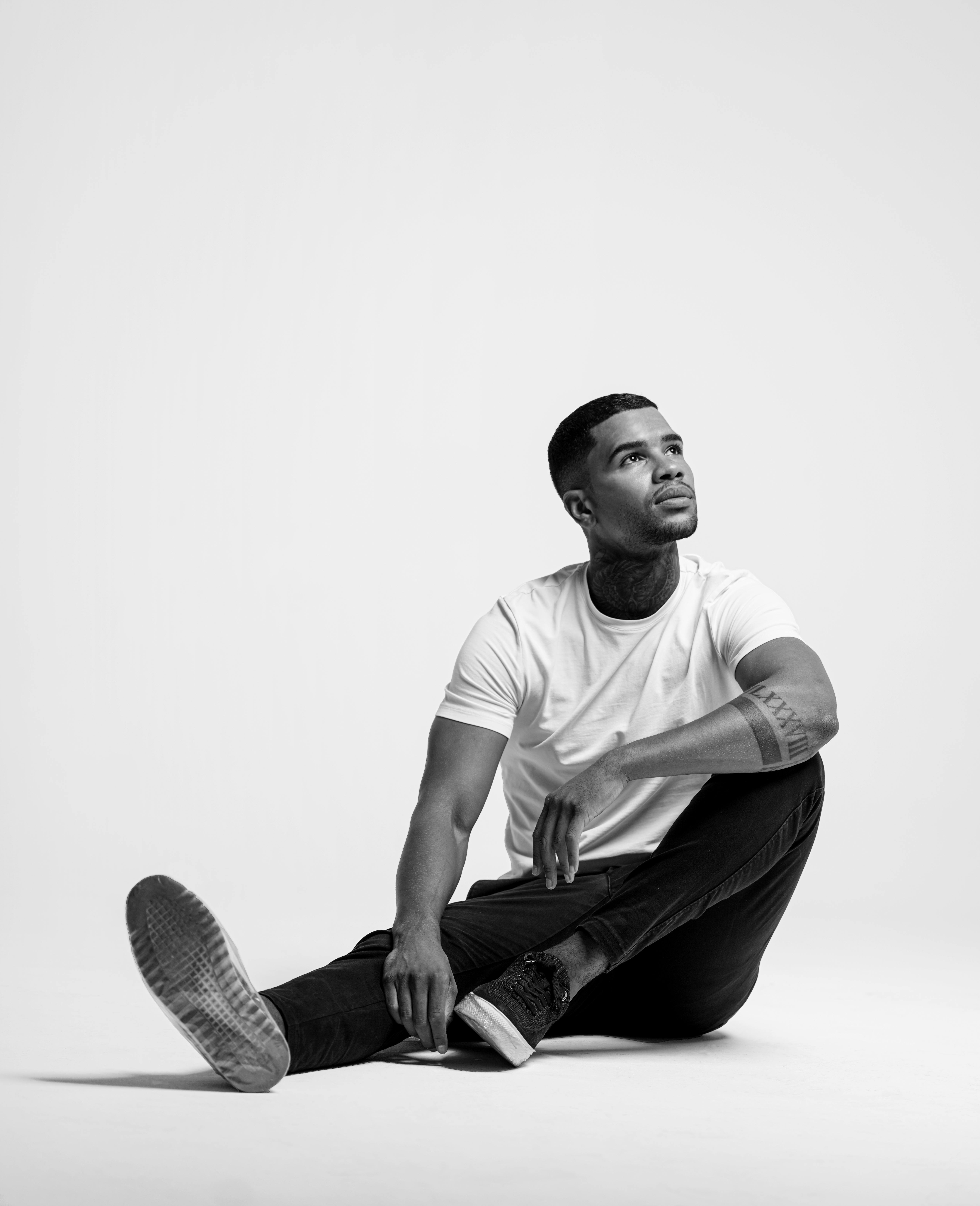 Sneaker Fashion Pose Photos, Download The BEST Free Sneaker Fashion ...