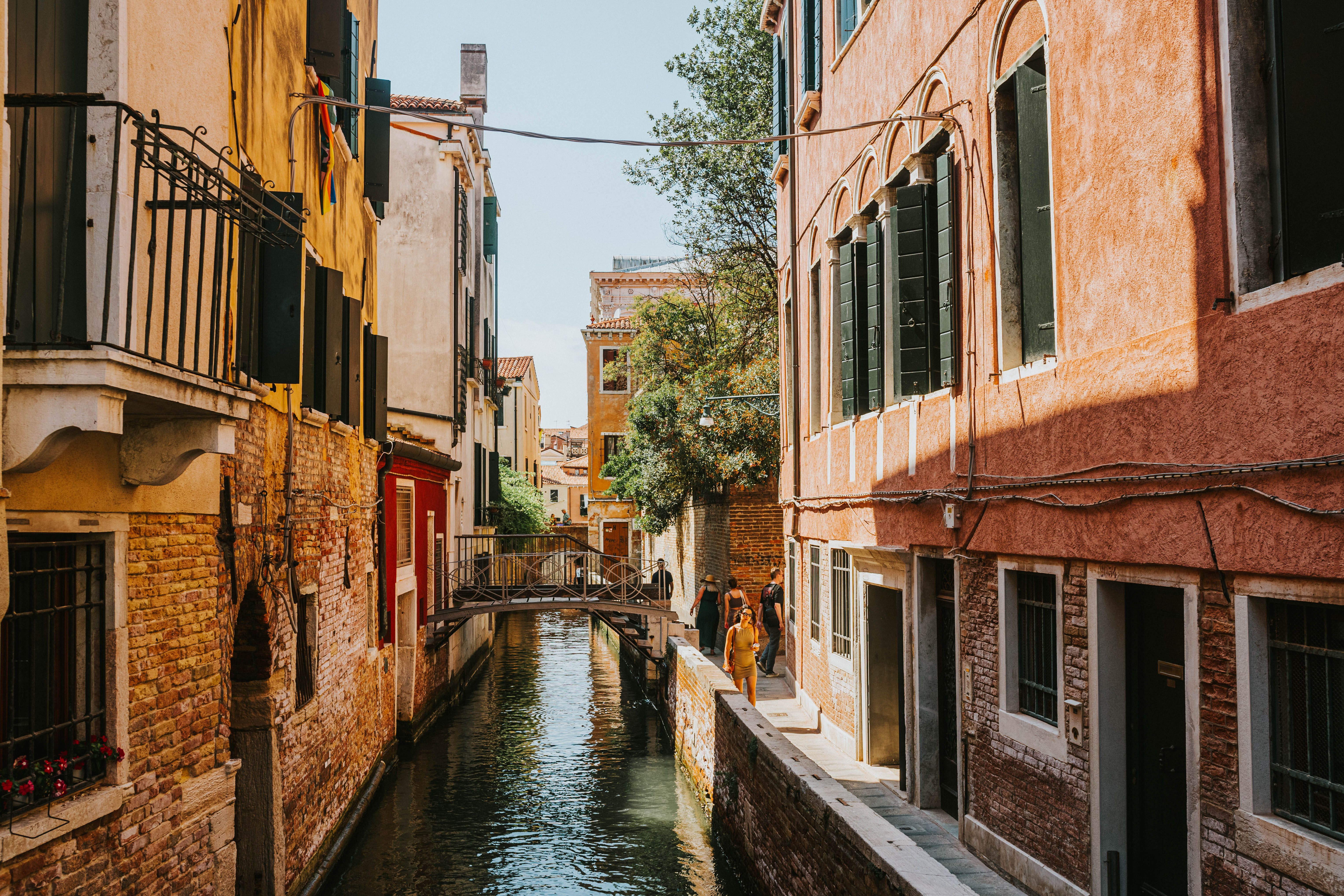 Red Concrete Building · Free Stock Photo